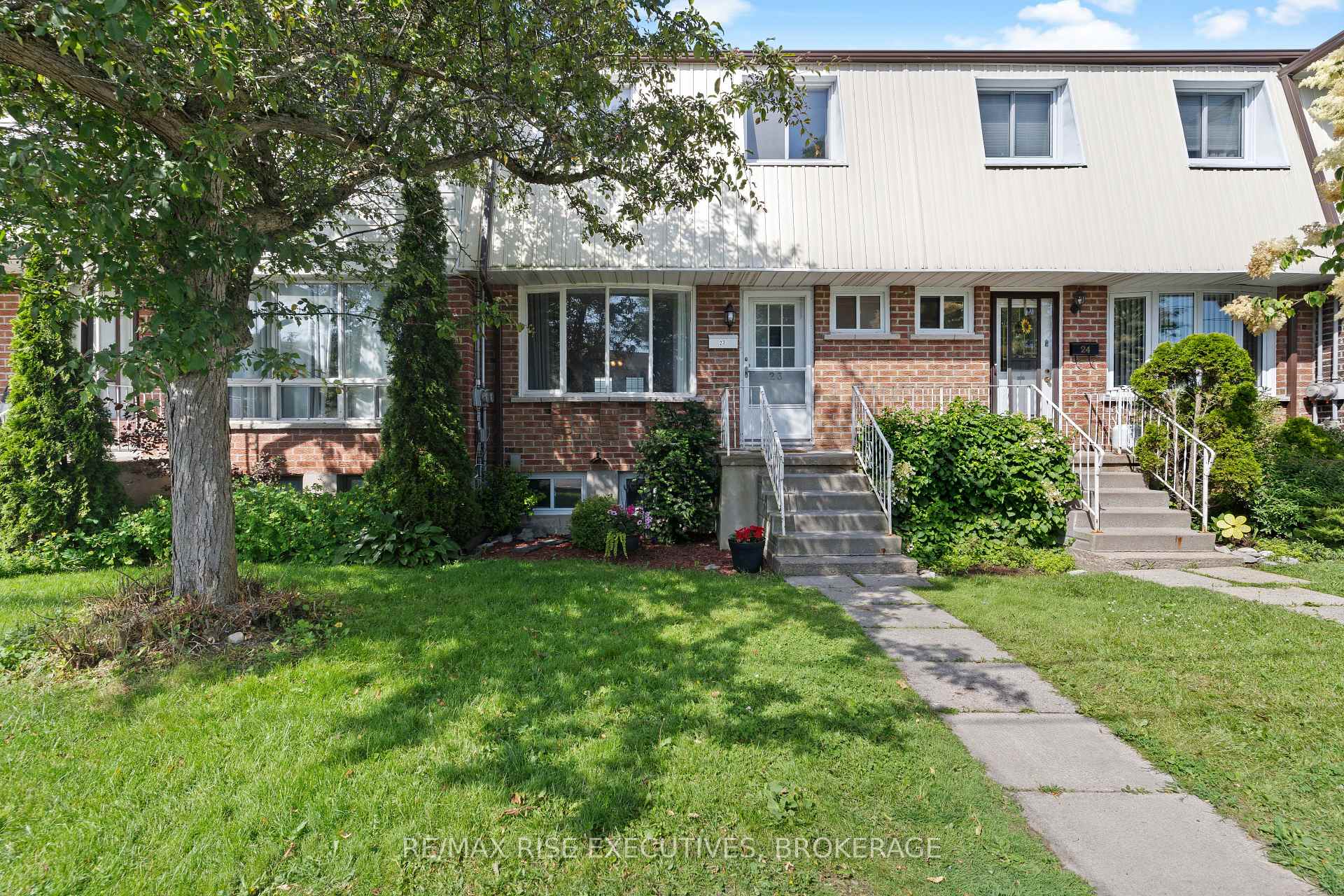 23 - 27 Addington Street, Loyalist, ON K7N 1C6