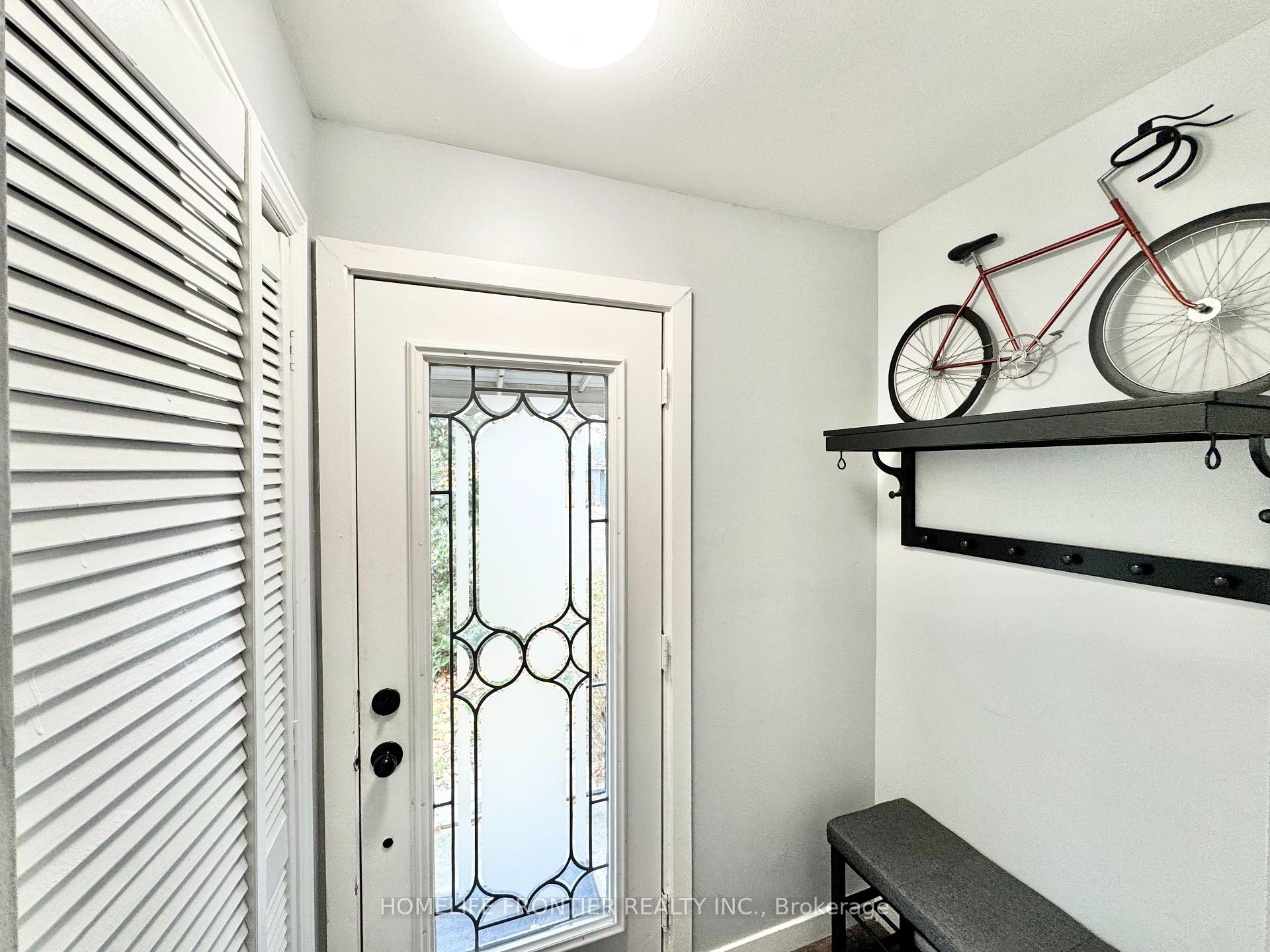 27 Beech Street, Ajax, ON L1S 1W2