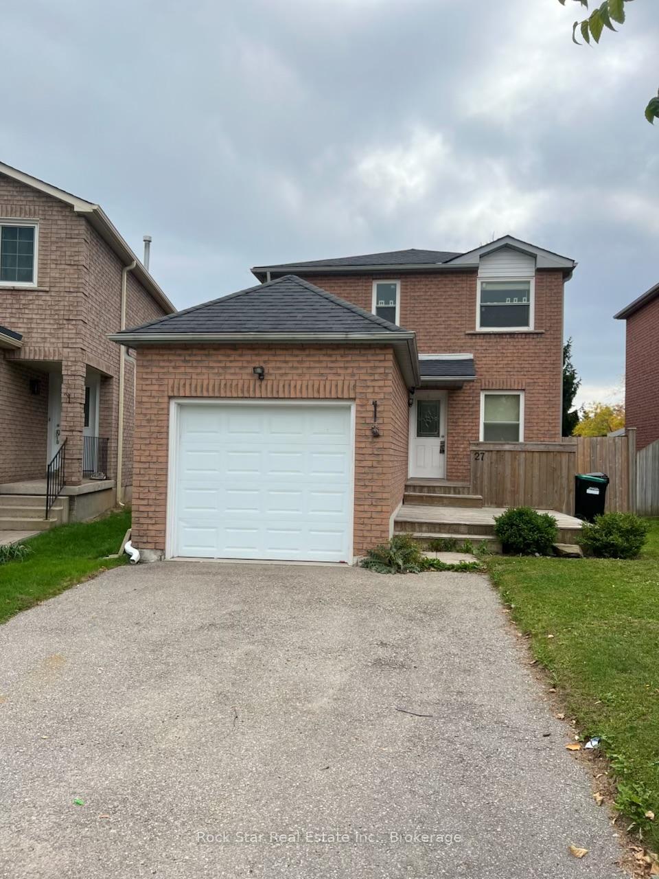 27 Delaney Crescent, Barrie, ON L4N 7C3