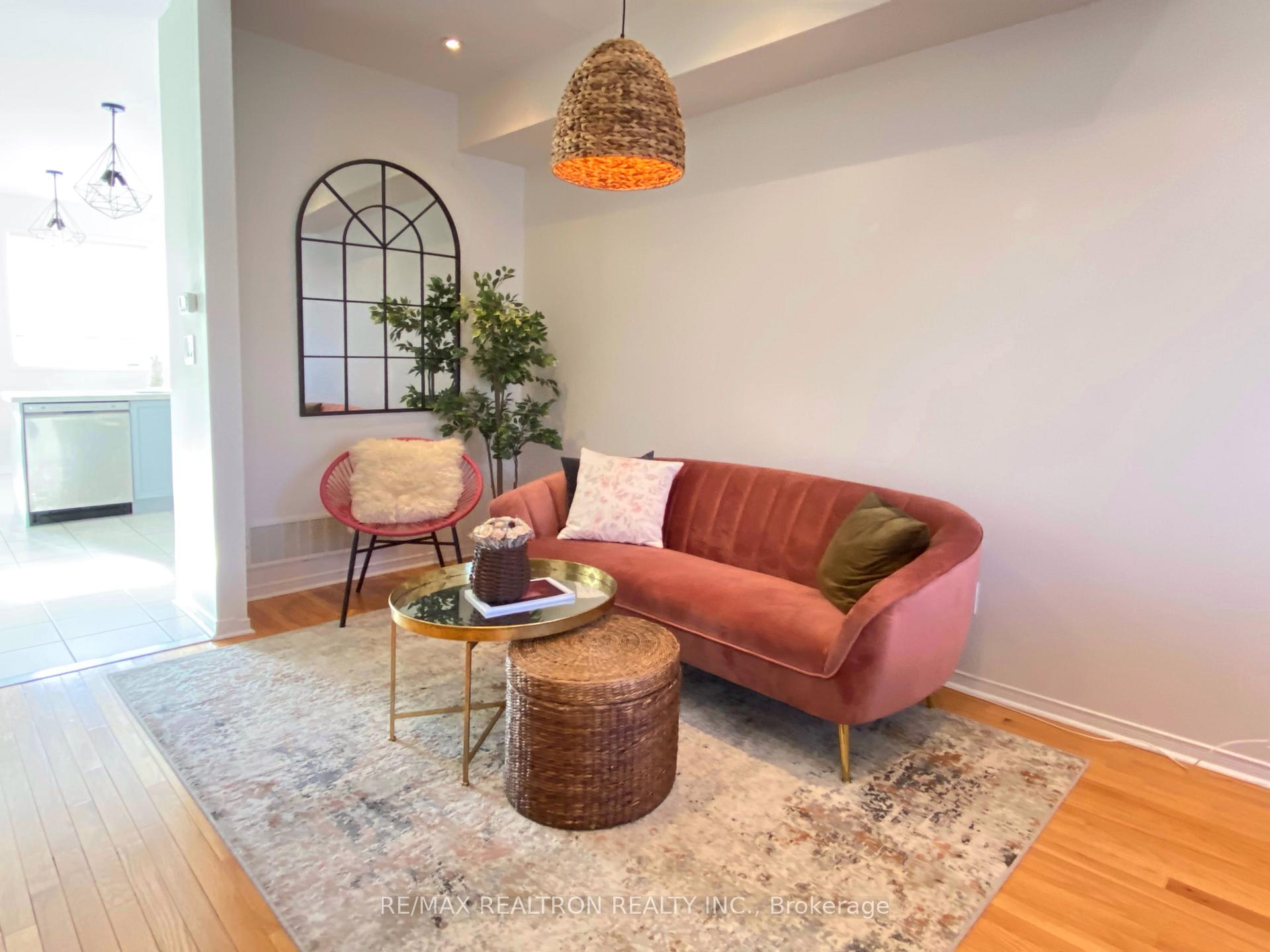 27 Flagman Street, Toronto, ON M4E 3X6