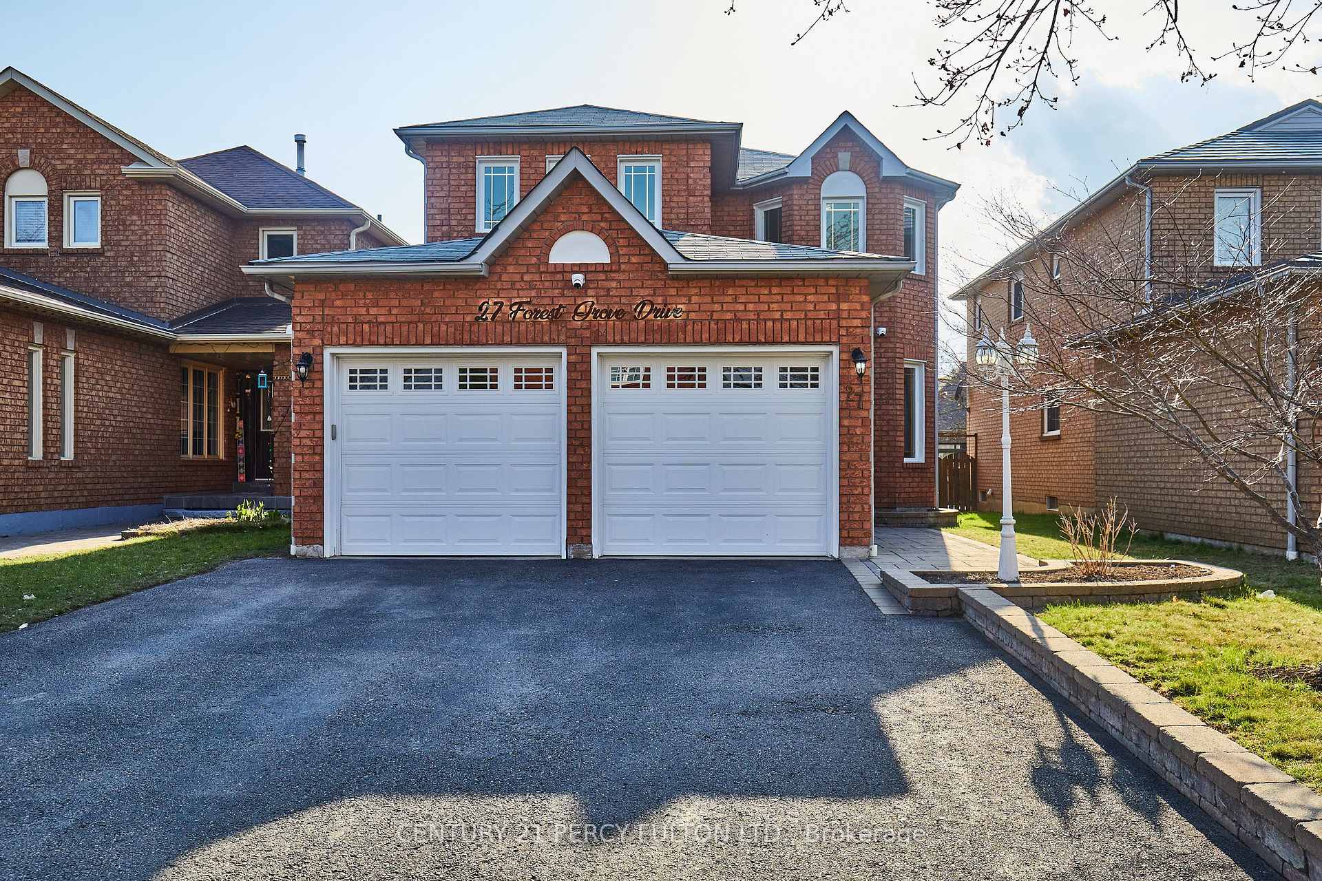 27 Forest Grove Drive, Whitby, ON L1R 2A7