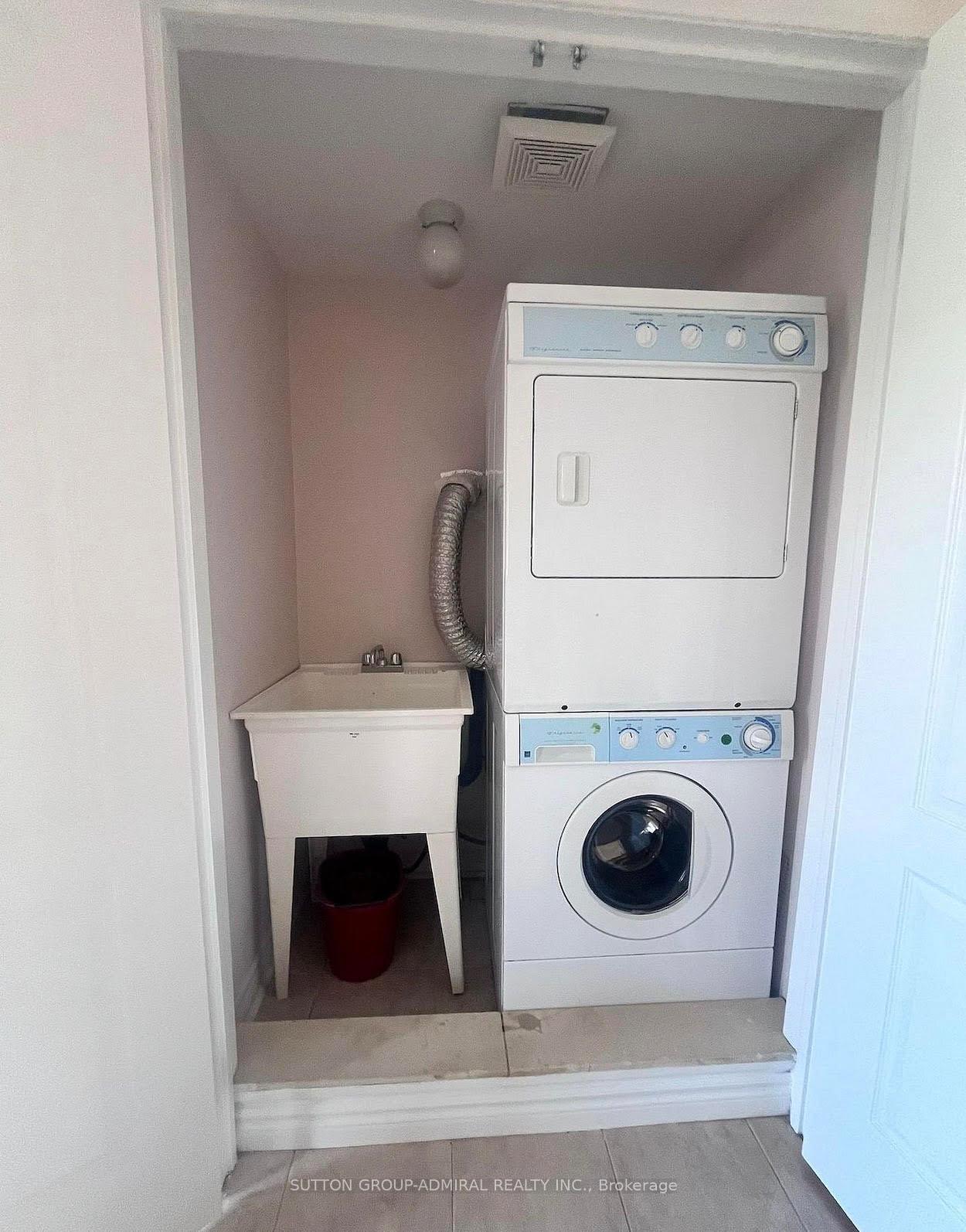 27 Frost King Lane, Toronto, ON M9W 0A5