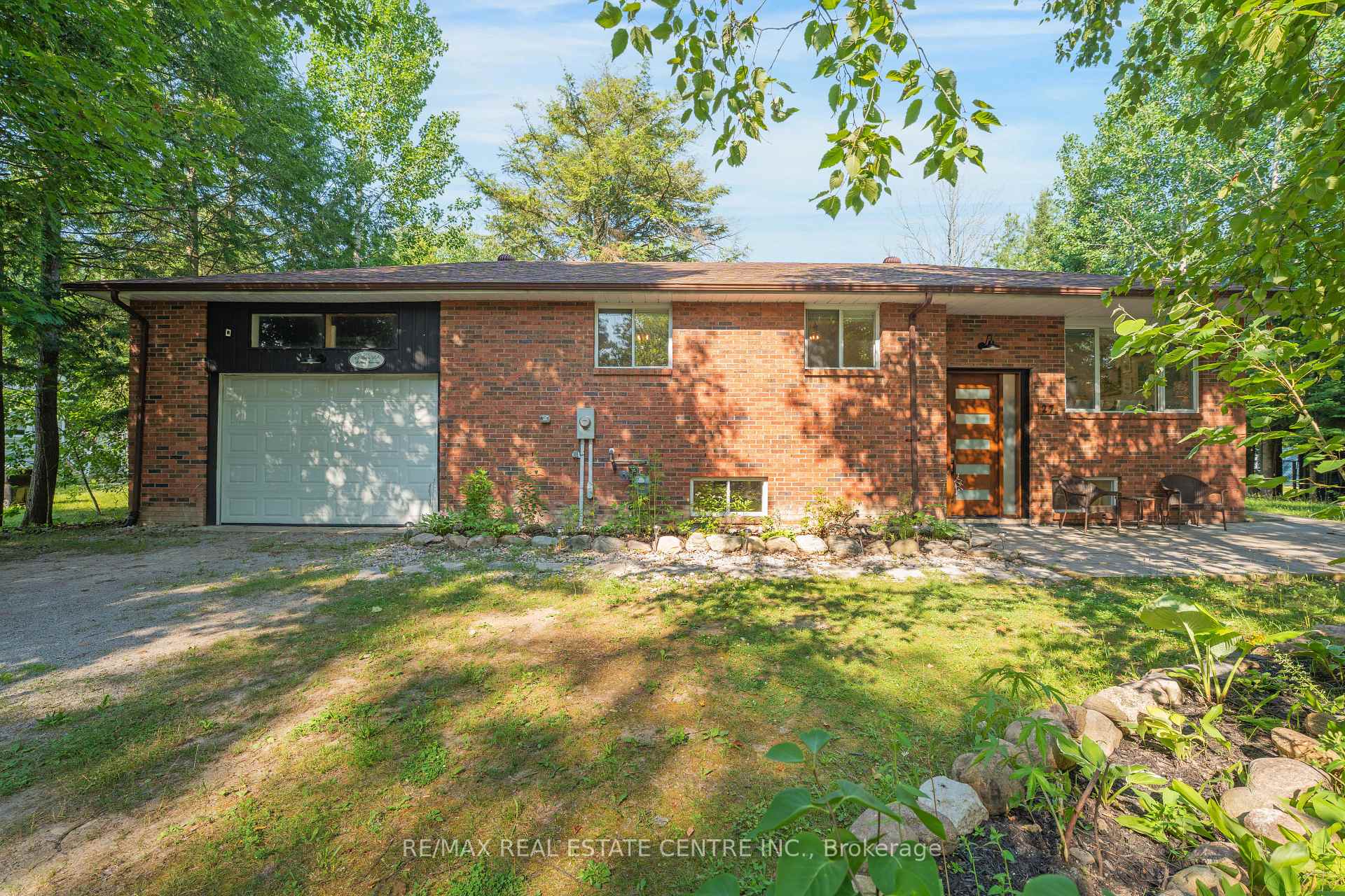 27 IRENE Road, Tiny, ON L0L 2J0