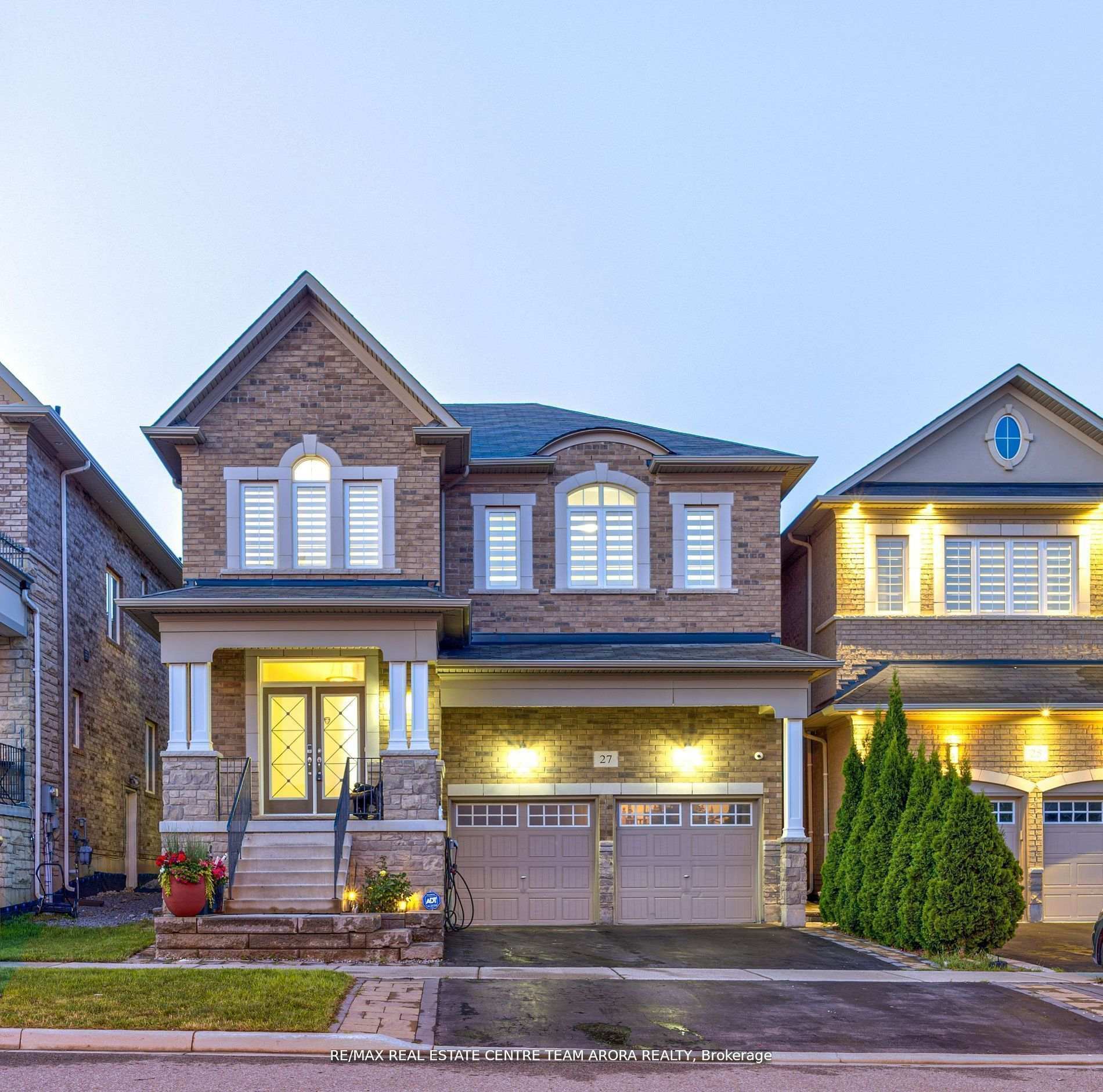 27 Monkton Circle, Brampton, ON L6Y 0X7