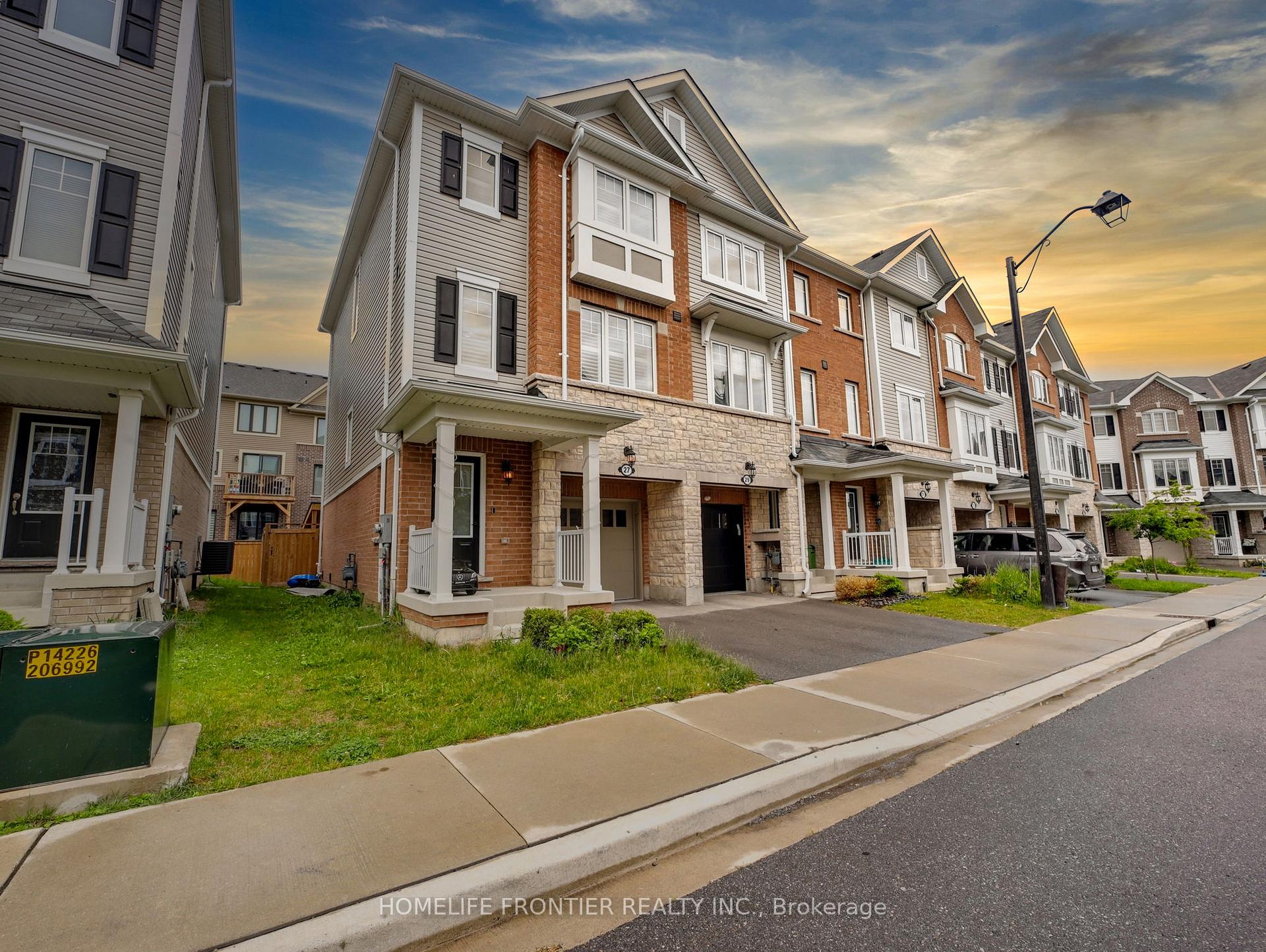 27 Rapids Lane, Hamilton, ON L8K 5J3