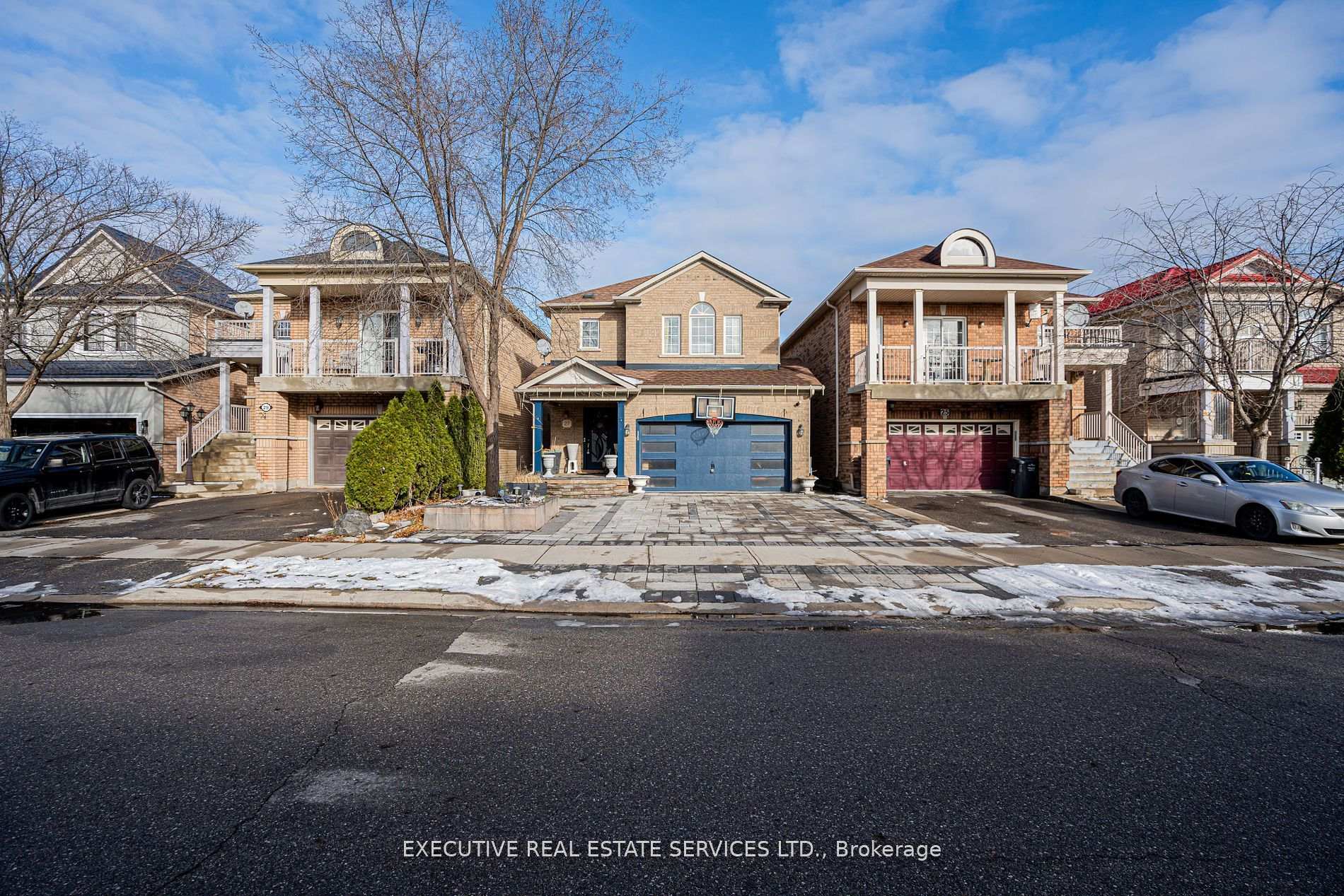 27 Savita Road, Brampton, ON L7A 3V1