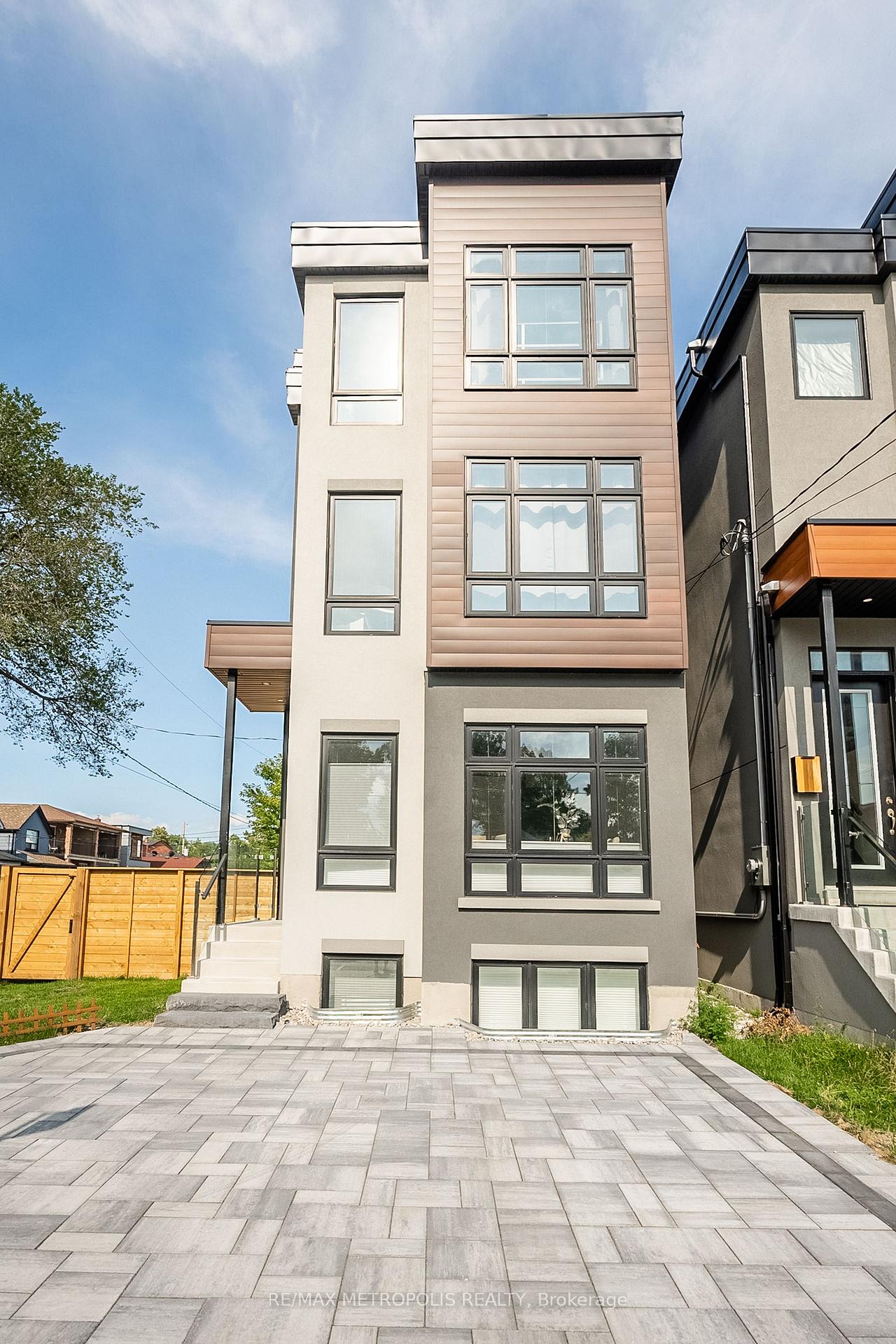 Entire - 27 Thornton Avenue, Toronto, ON M6E 2E3