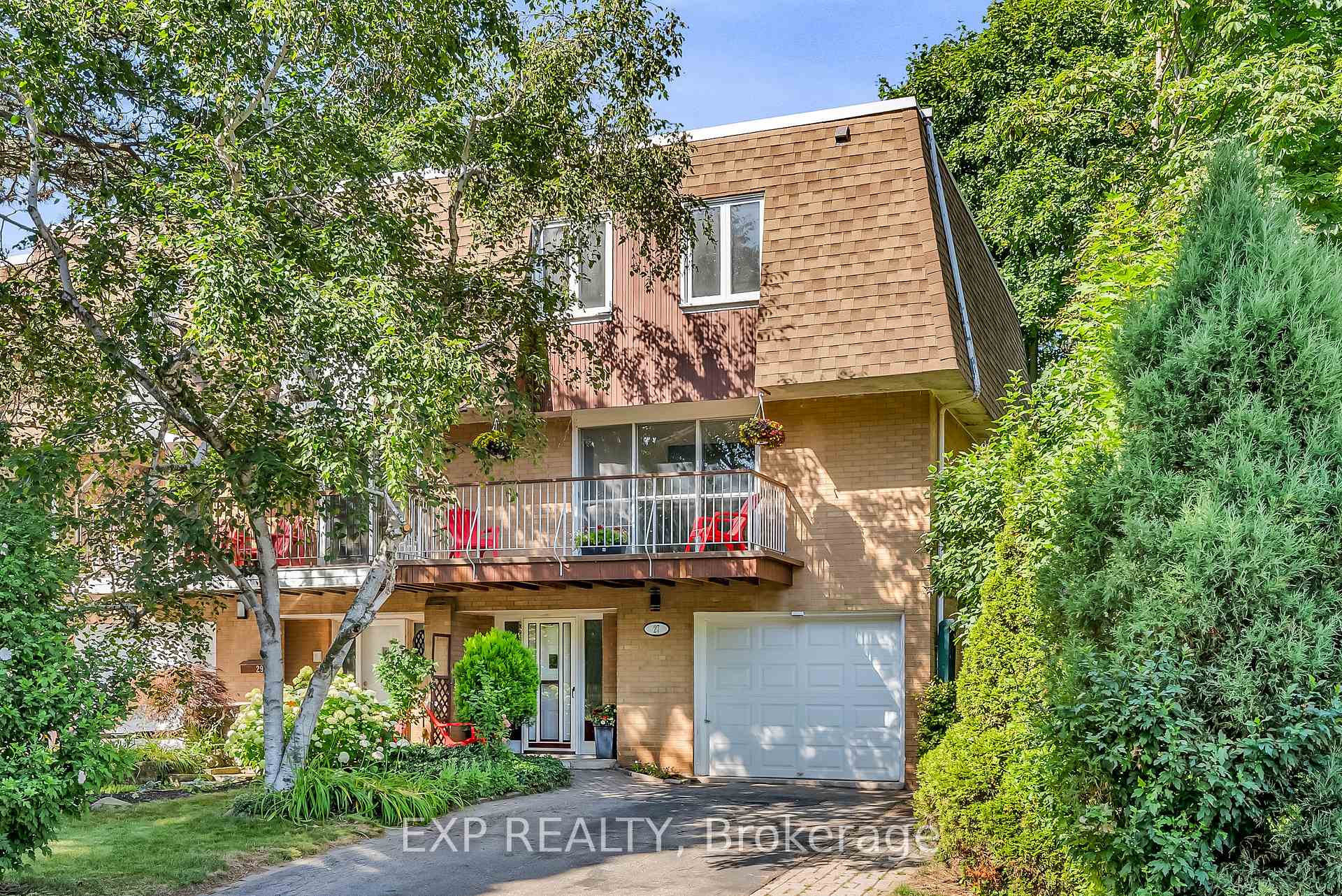 10 - 27 Tulip Street, Oakville, ON L6L 3V3