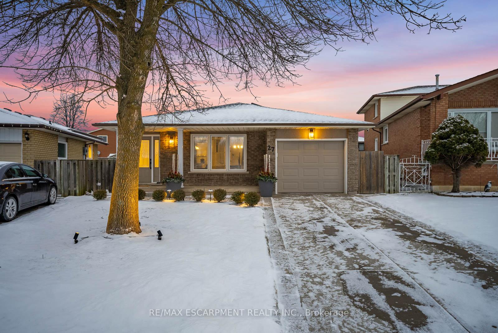 27 Valanna Court, Hamilton, ON L9C 7A3