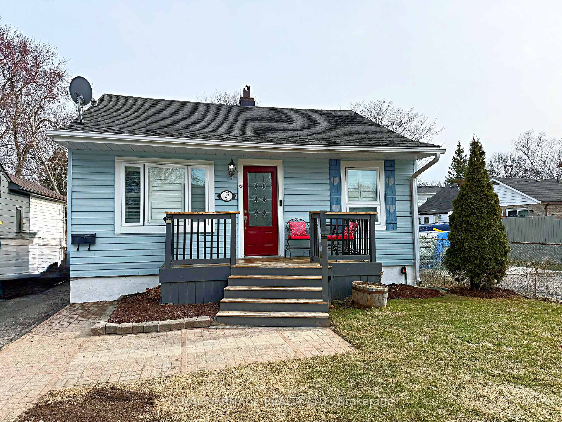 27 York Street, Ajax, ON L1S 1S7