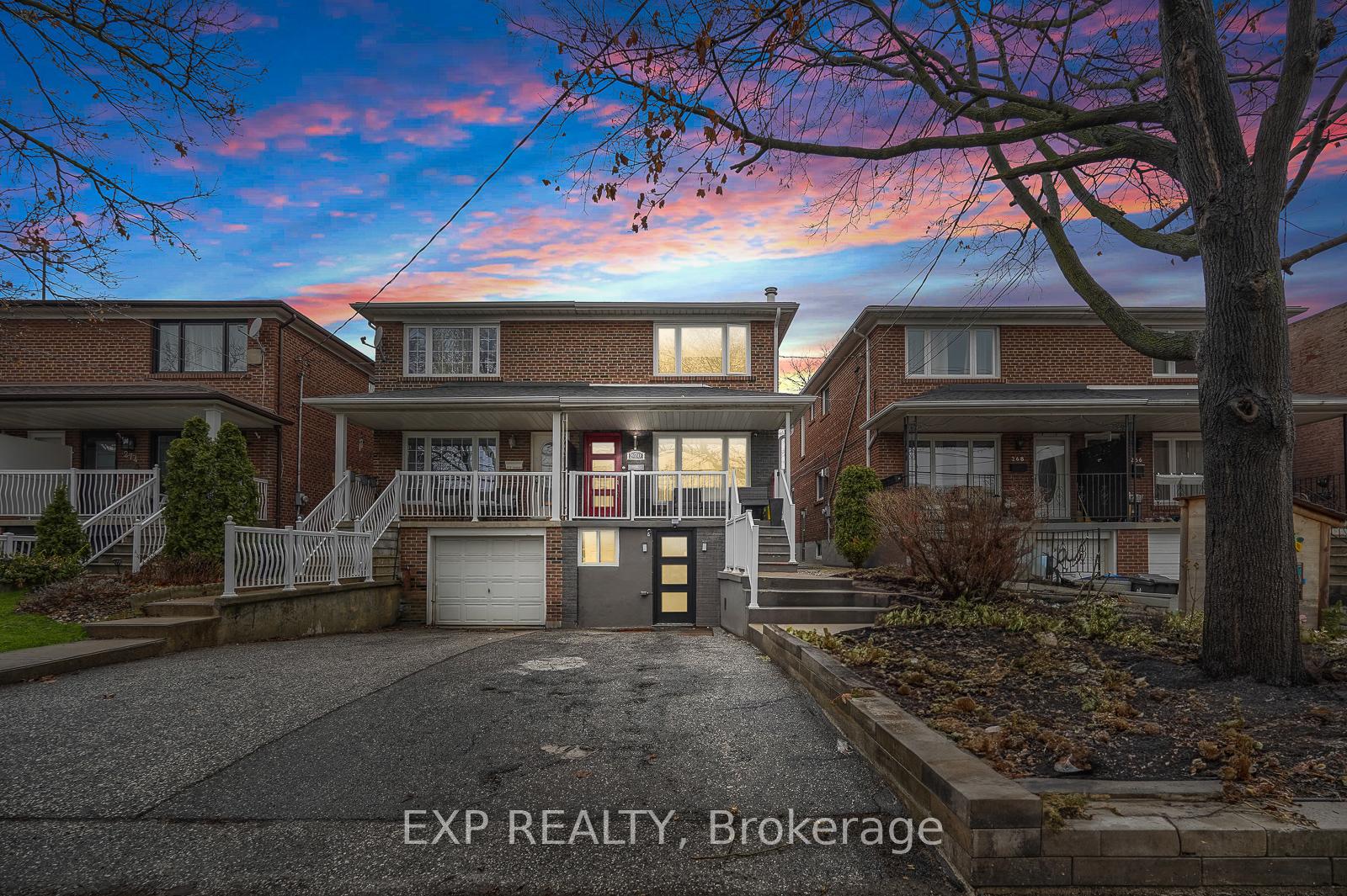 270 Maria Street, Toronto, ON M6P 1W4