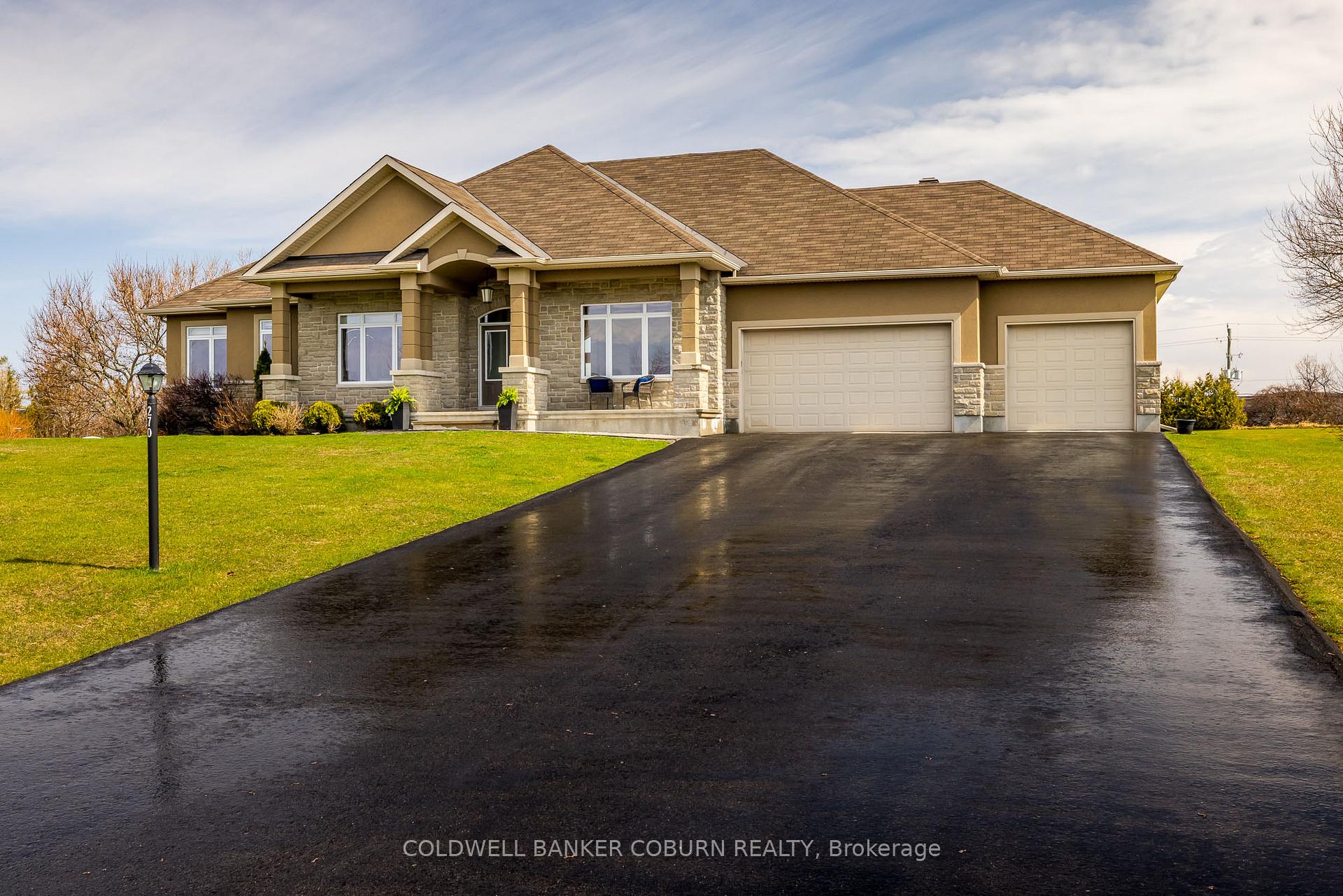 270 West Lake Circle, Carp - Huntley Ward, ON K0A 1L0