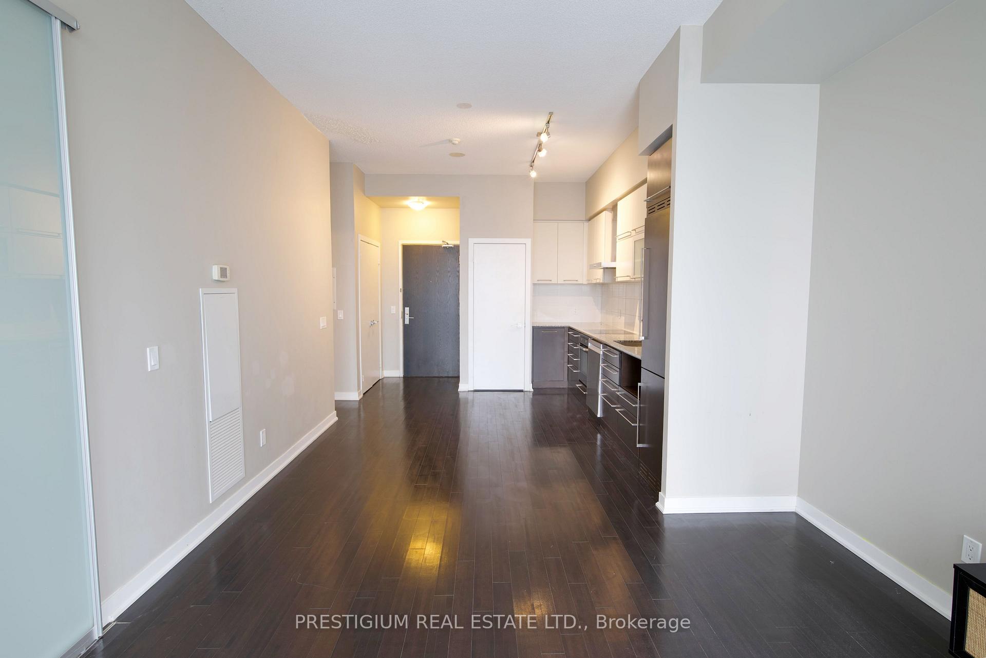2703 - 770 Bay Street, Toronto, ON M5G 0A6