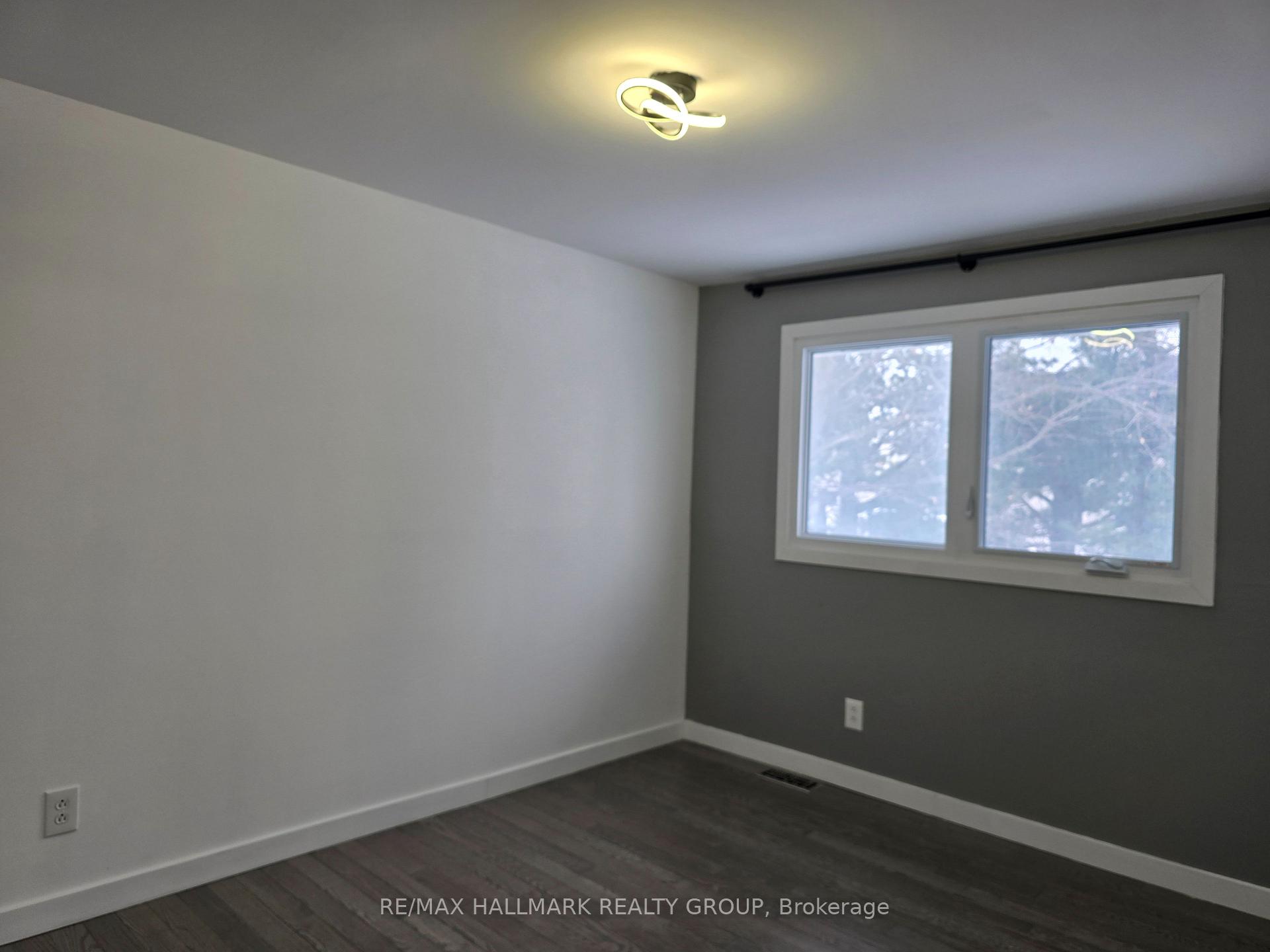 2706 Hickson Crescent, Parkway Park - Queensway Terrace S and Area, ON ...