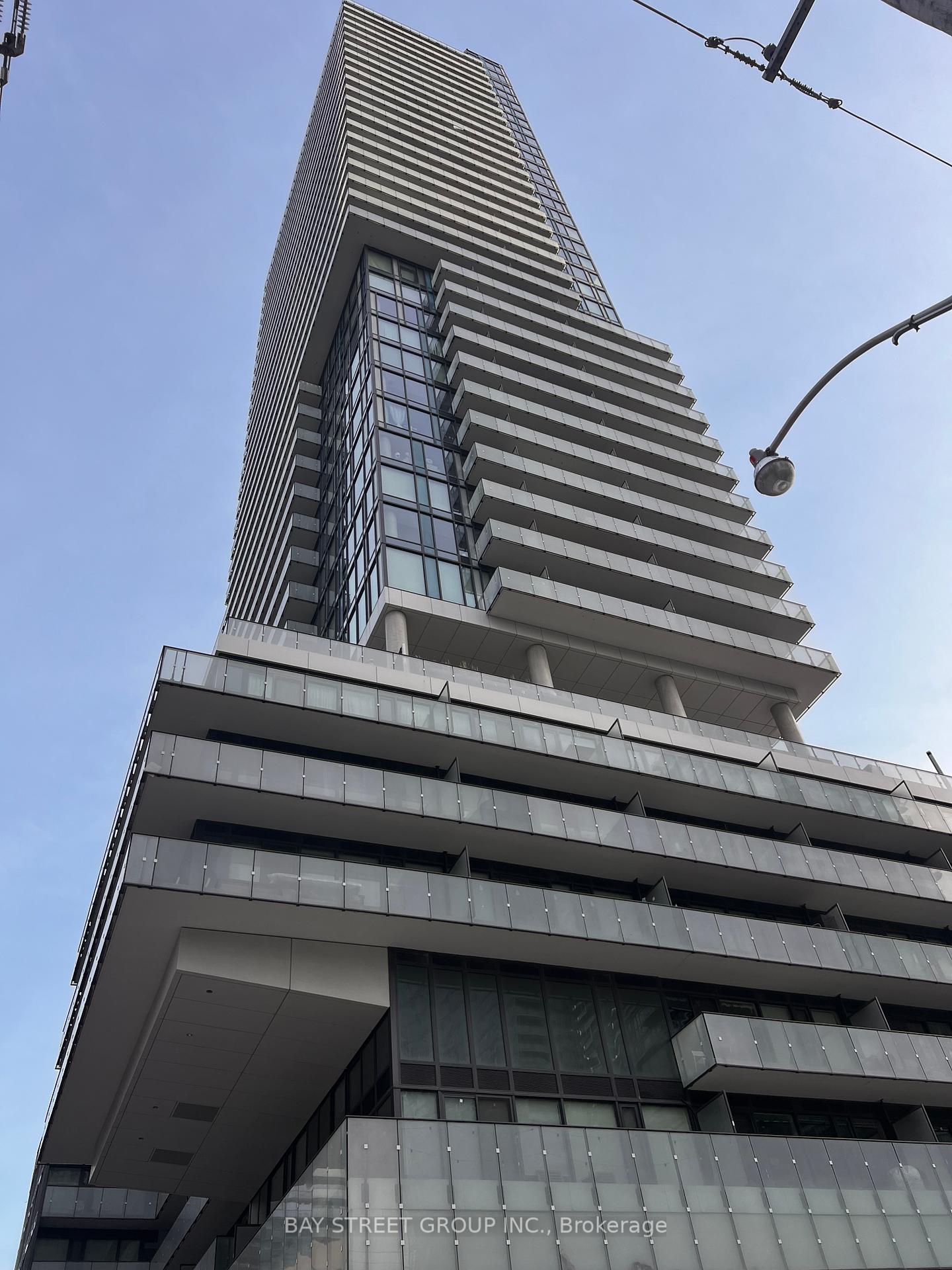 2707 - 161 Roehampton Avenue, Toronto, ON M4P 1P9