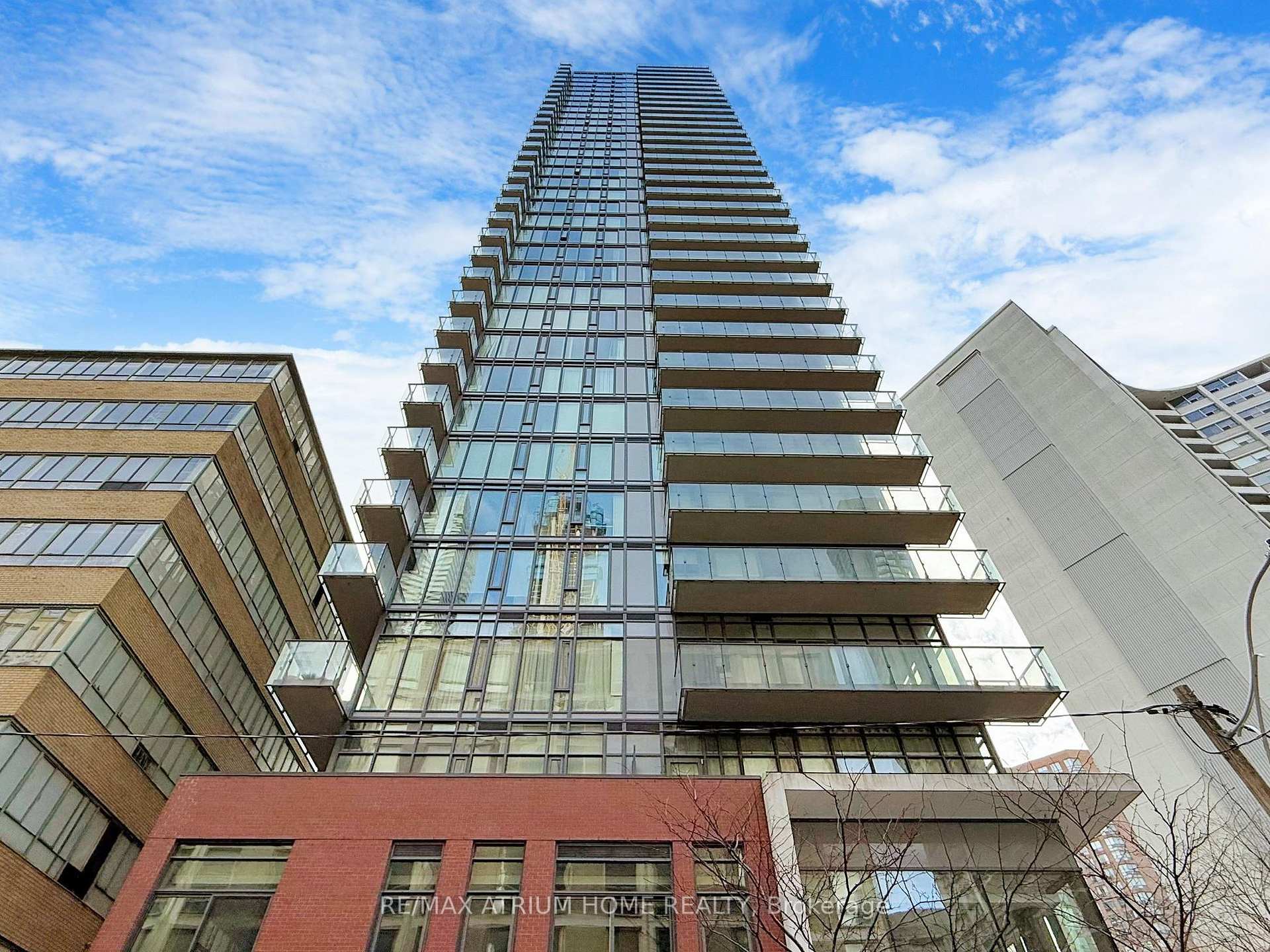 2708 - 75 St. Nicholas Street, Toronto, ON M4Y 0A5