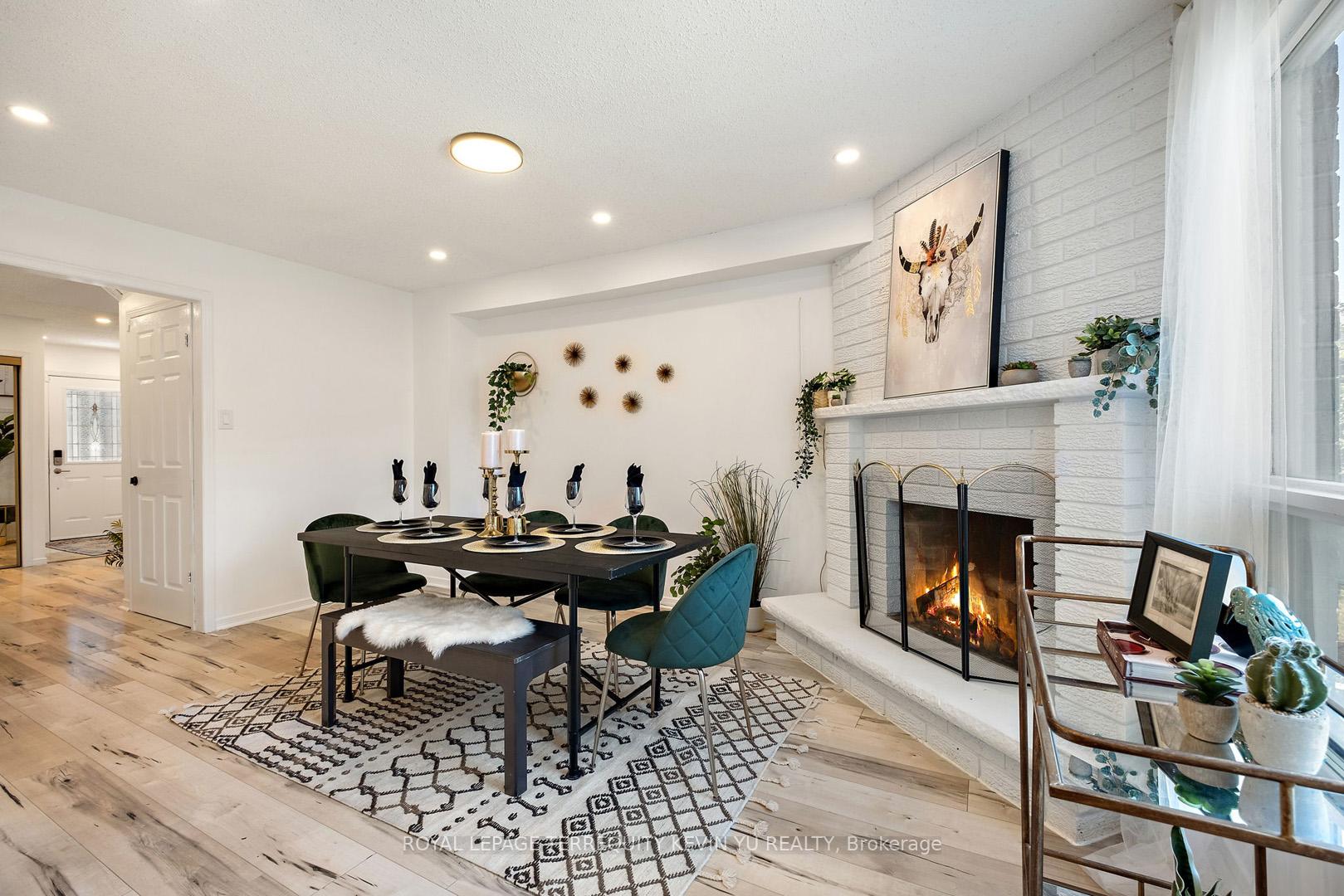 271 Lech Walesa Drive, Mississauga, ON L5B 3H3