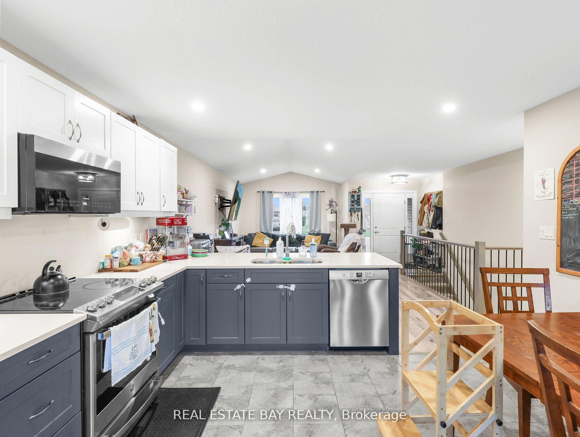271 SOUTH Street, Southwest Middlesex, ON N0L 1M0