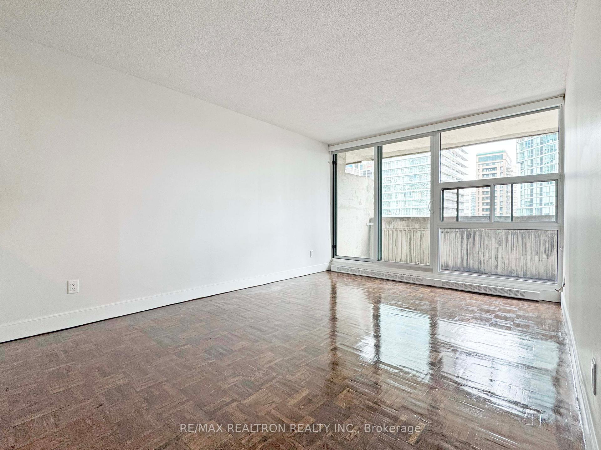 2711 - 33 Isabella Street, Toronto, ON M4Y 2P7