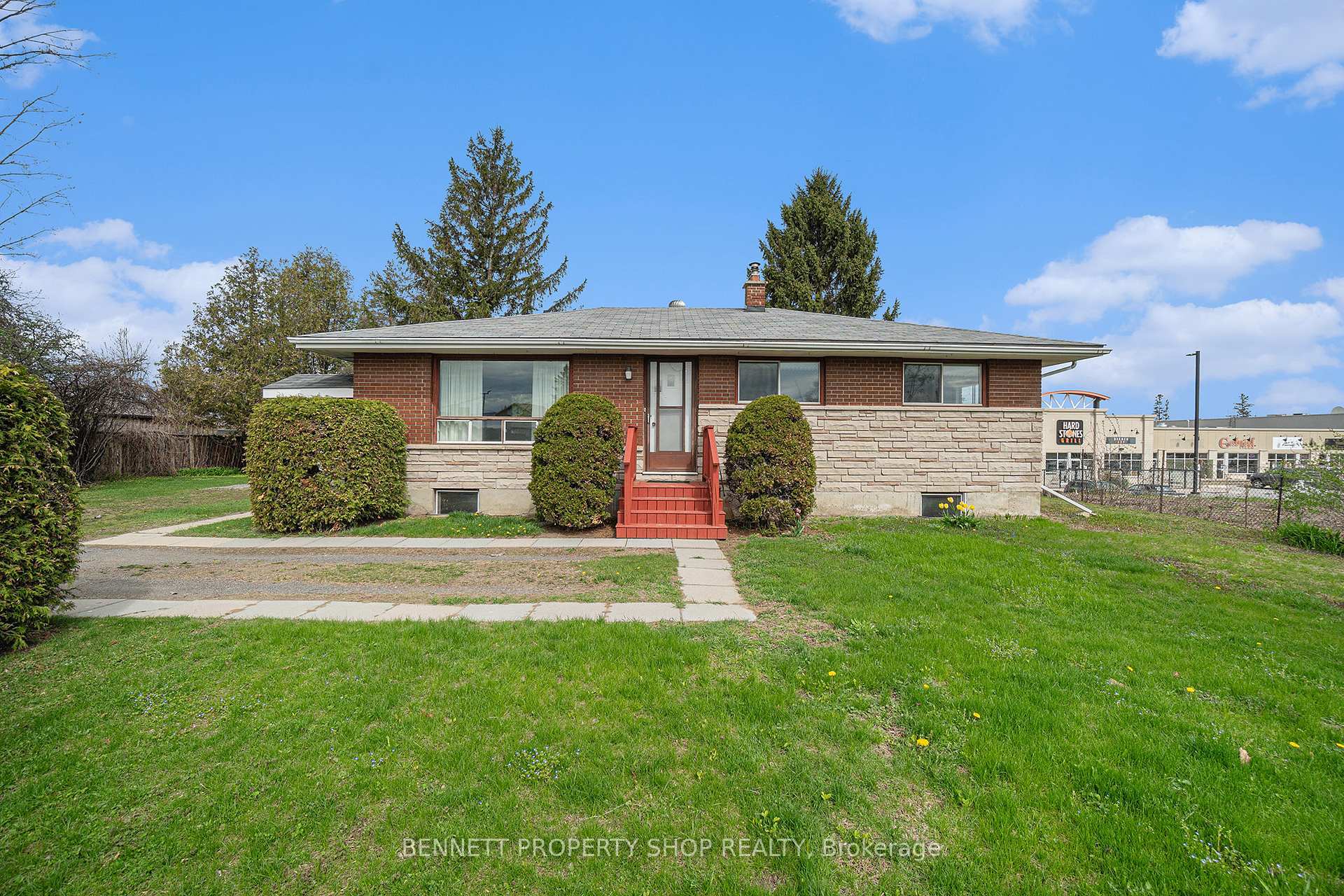 2715 County Rd 43, North Grenville, ON K0G 1J0