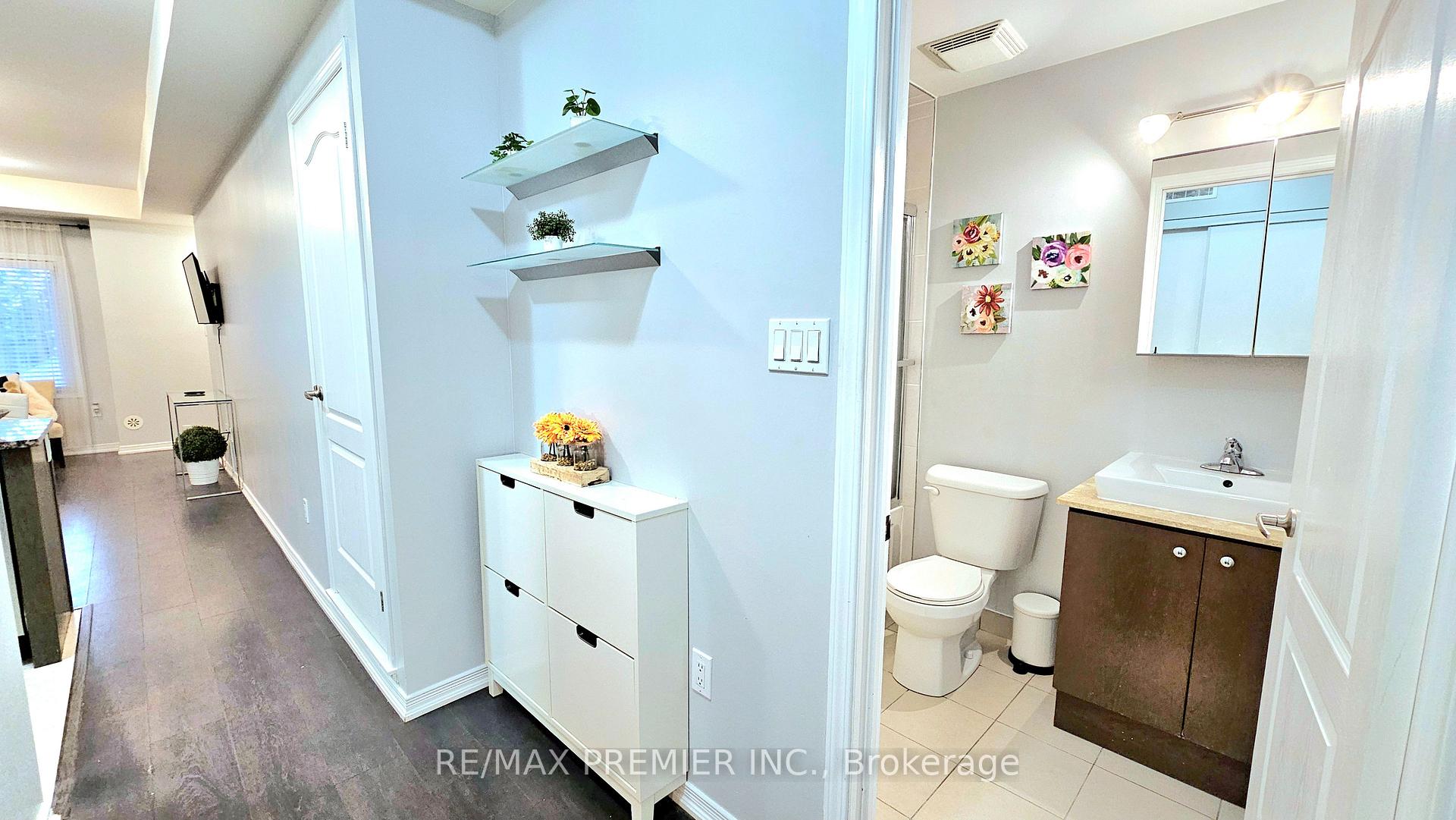 272 - 19 Coneflower Crescent, Toronto, ON M2R 0A5