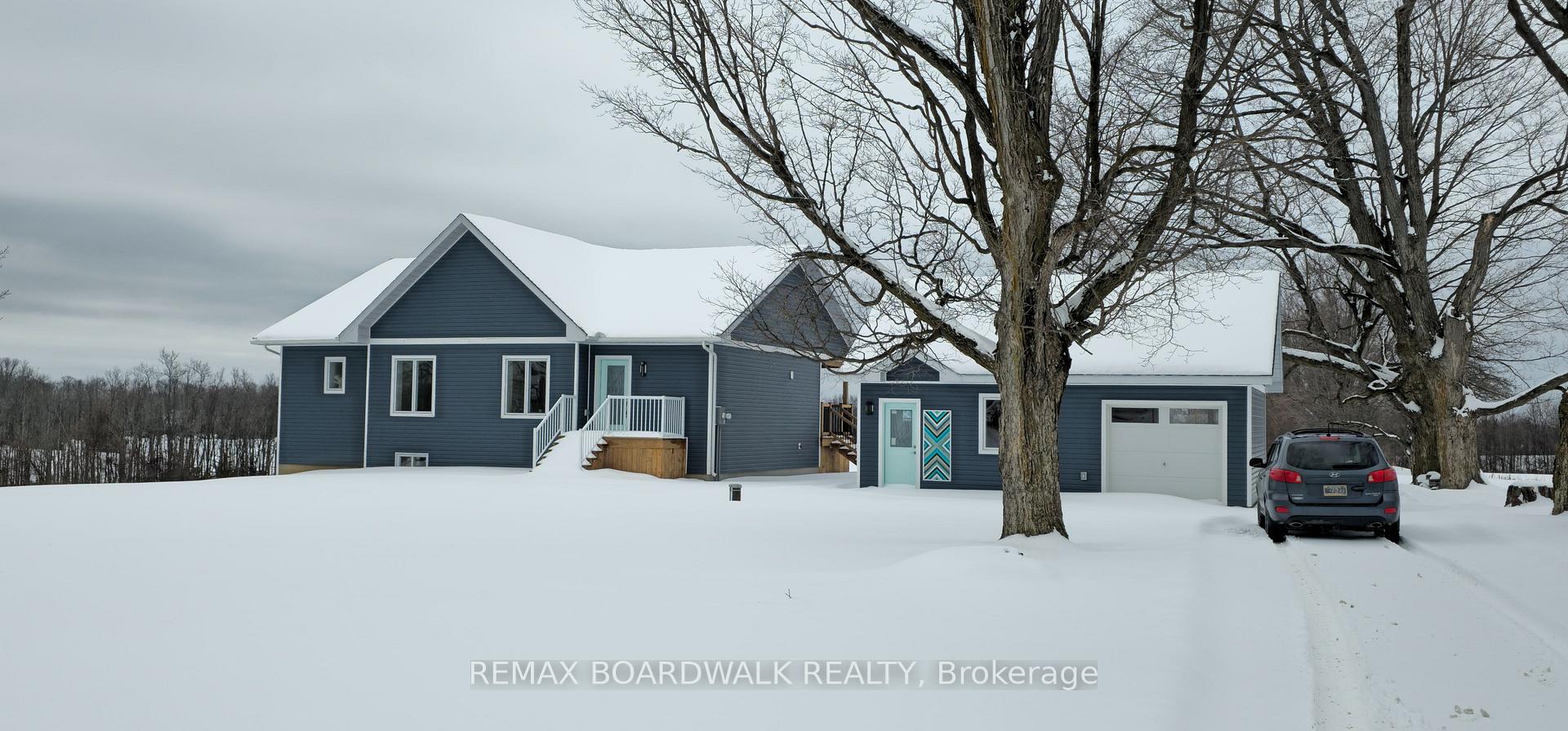 272 9th Concession Road, Rideau Lakes, ON K0G 1X0