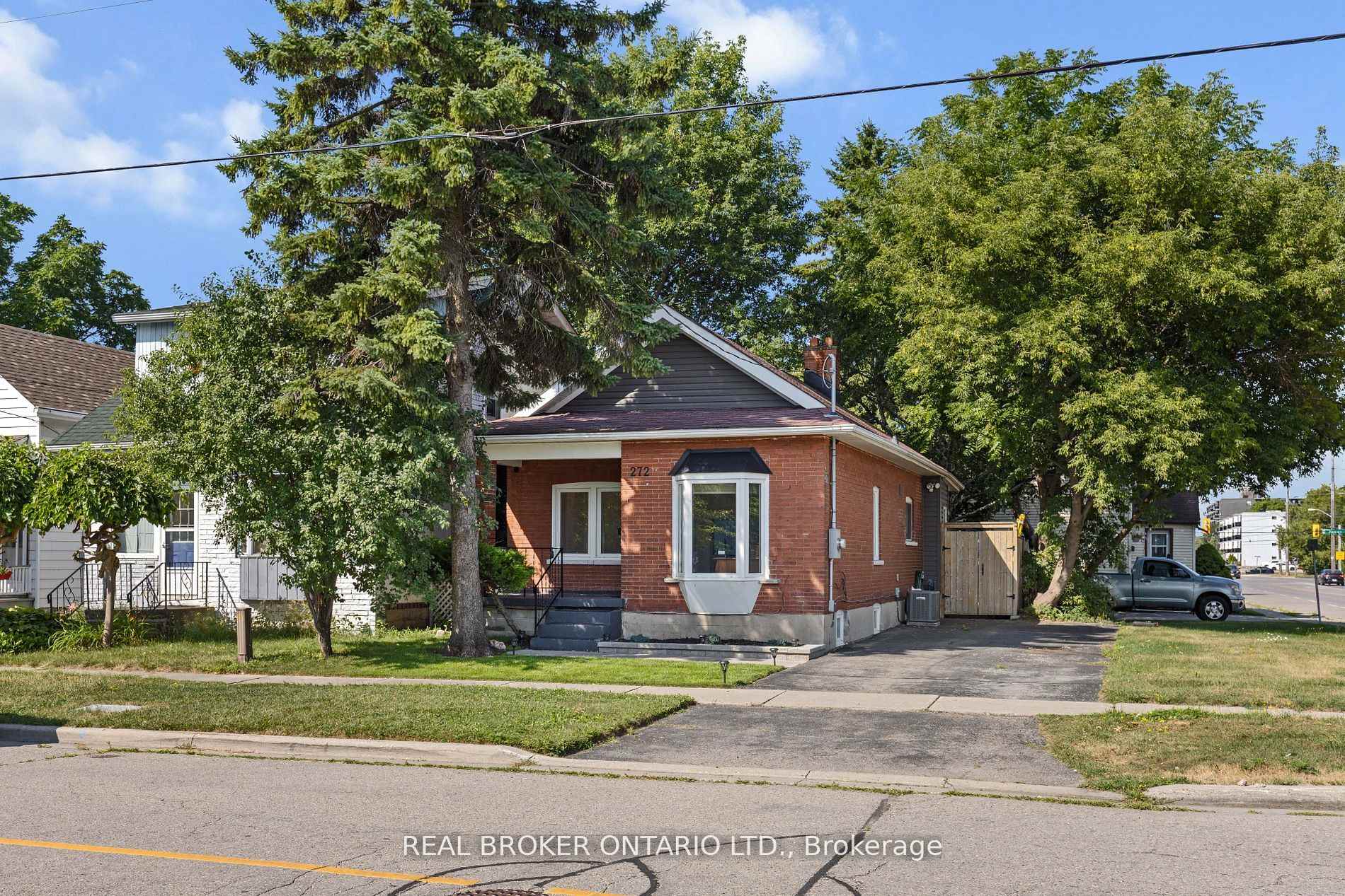 272 Burk Street, Oshawa, ON L1J 4C4