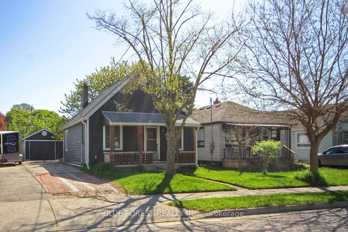 272 Sanders Street, London East, ON N5Z 2T2
