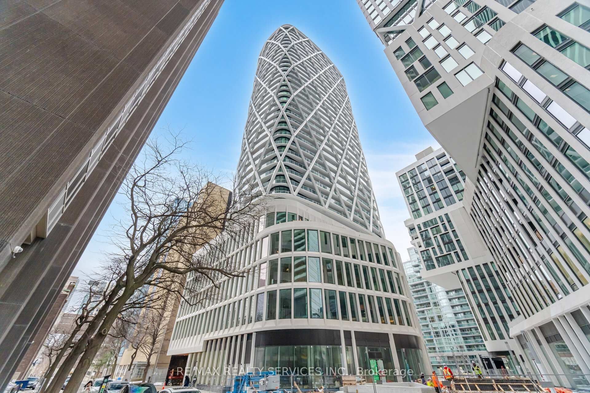 2721 - 230 Simcoe Street, Toronto, ON M5T 0G7