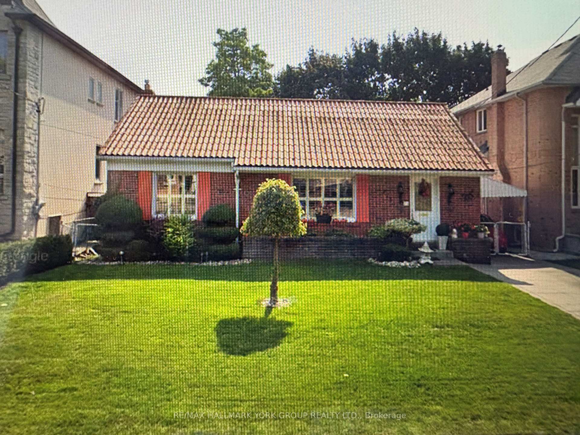 273 Princess Avenue, Toronto, ON M2N 3S4