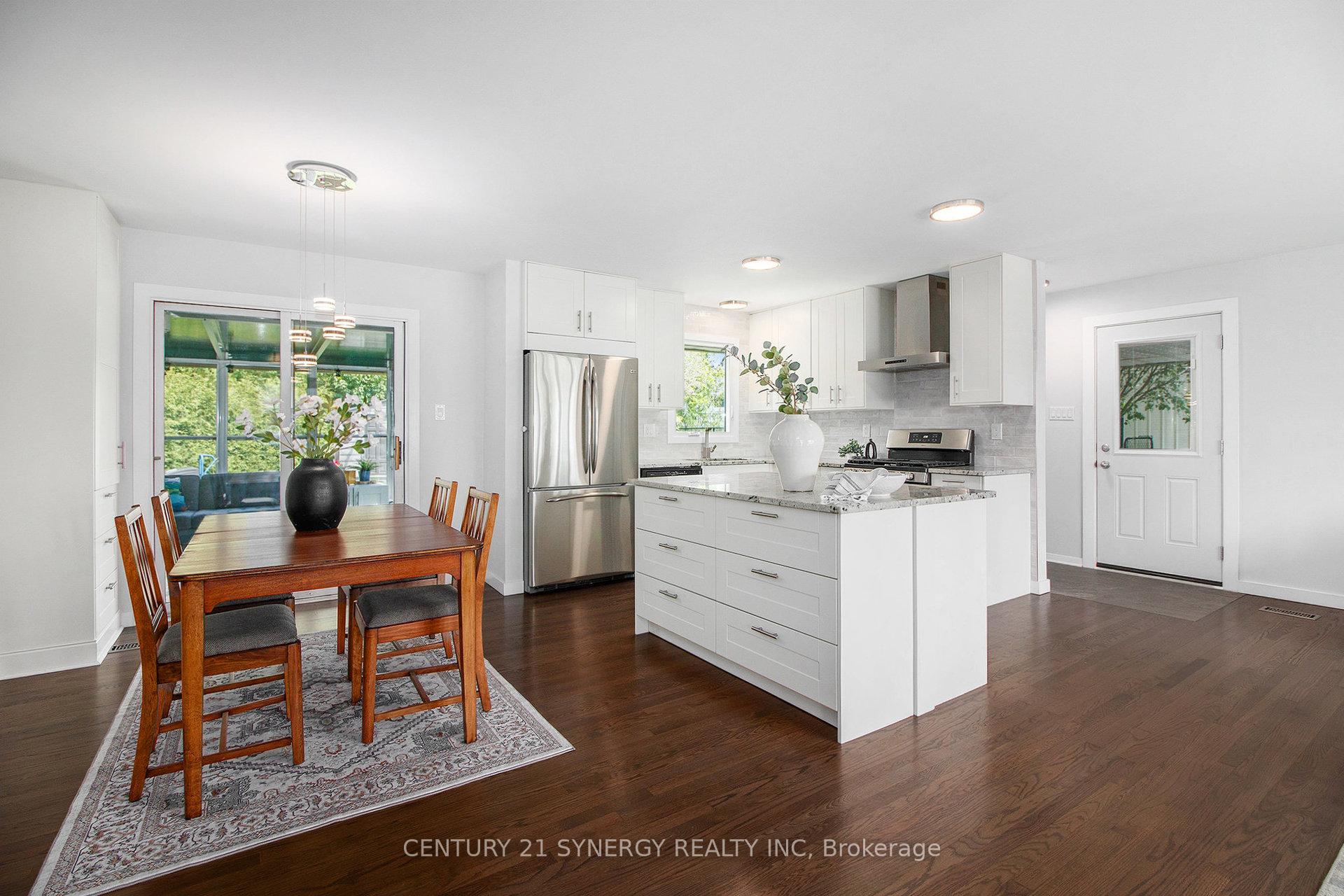 2742 Ulster Crescent, Billings Bridge - Riverside Park and Area, ON K1V 8J6