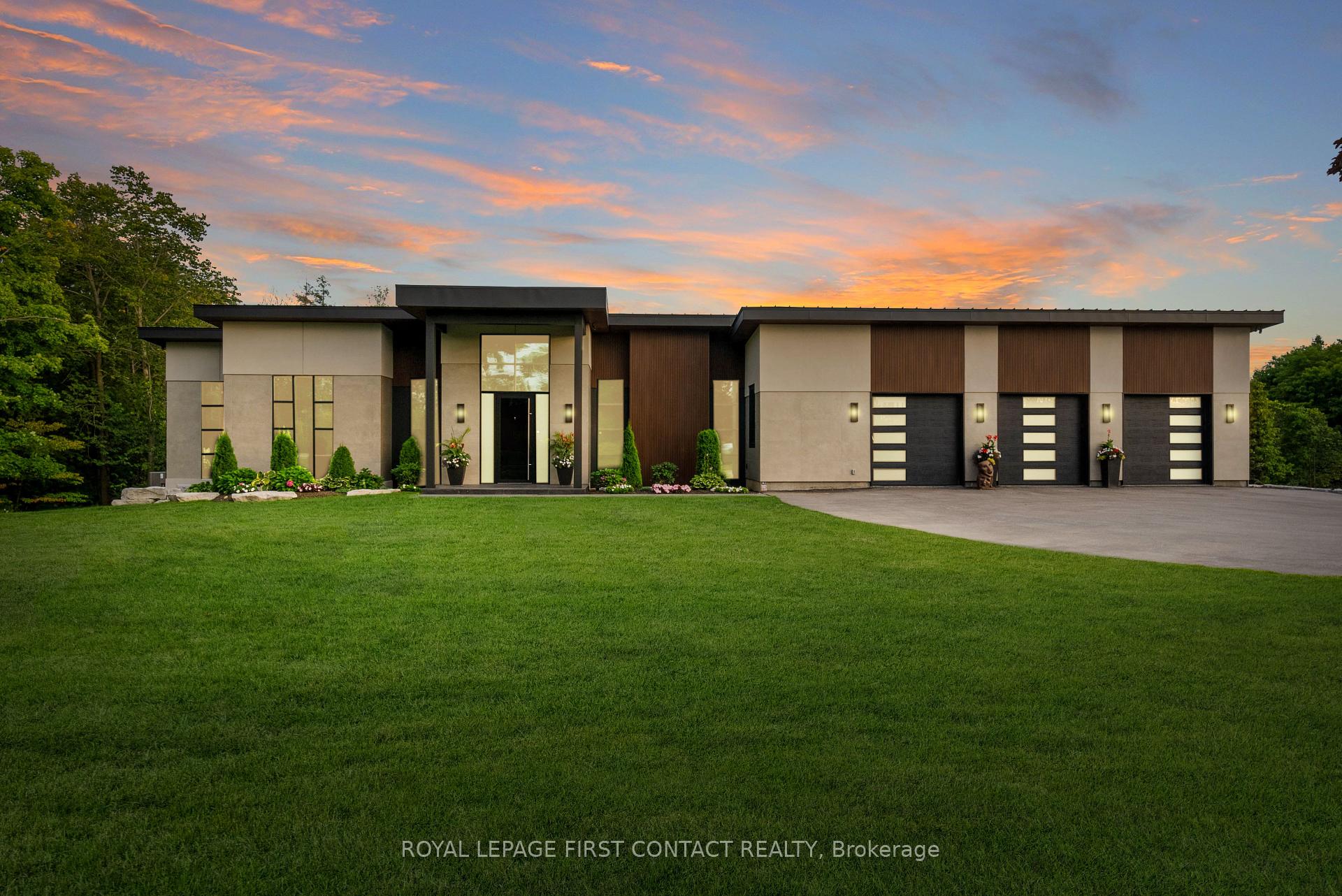 2761 Lockhart Road, Innisfil, ON L9S 3G2