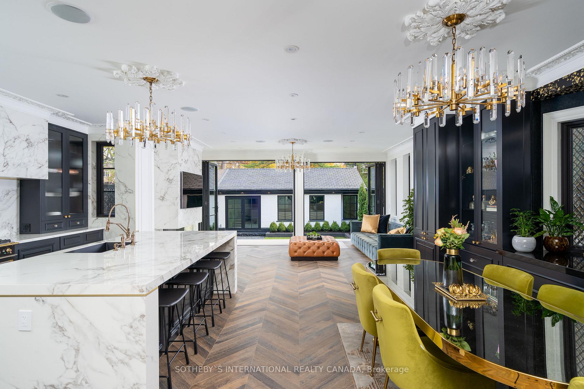 277 Indian Road, Toronto, ON M6R 2X4