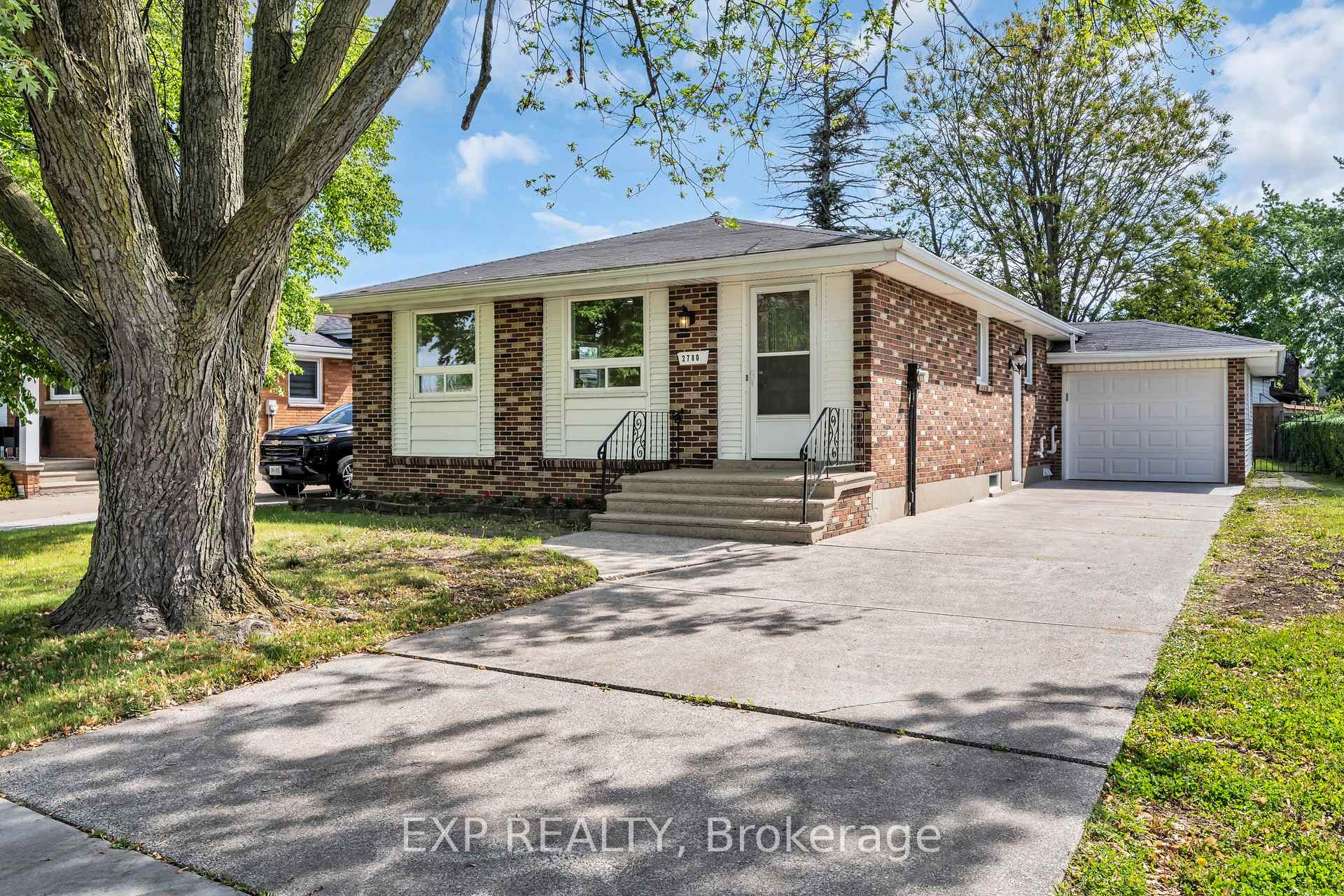 2780 Forest Glade Drive, Windsor, ON N8R 1L1