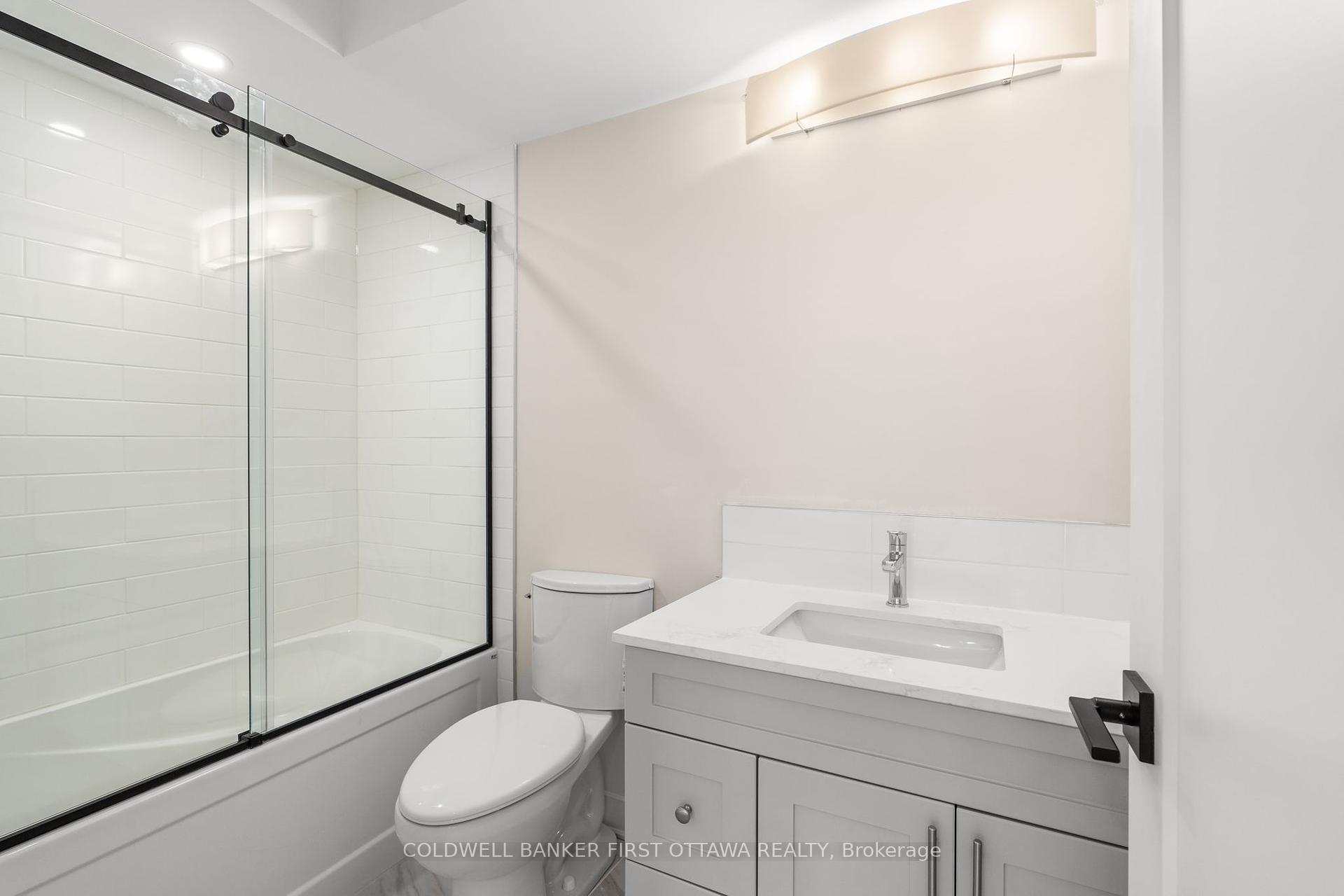279 Enclave Walk, Orleans - Convent Glen and Area, ON K1W 0J5