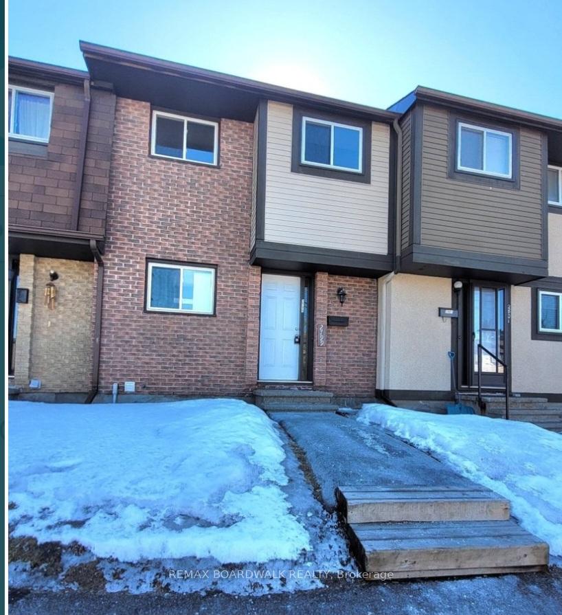 2799 Pimlico Crescent, Blossom Park - Airport and Area, ON K1T 2A8