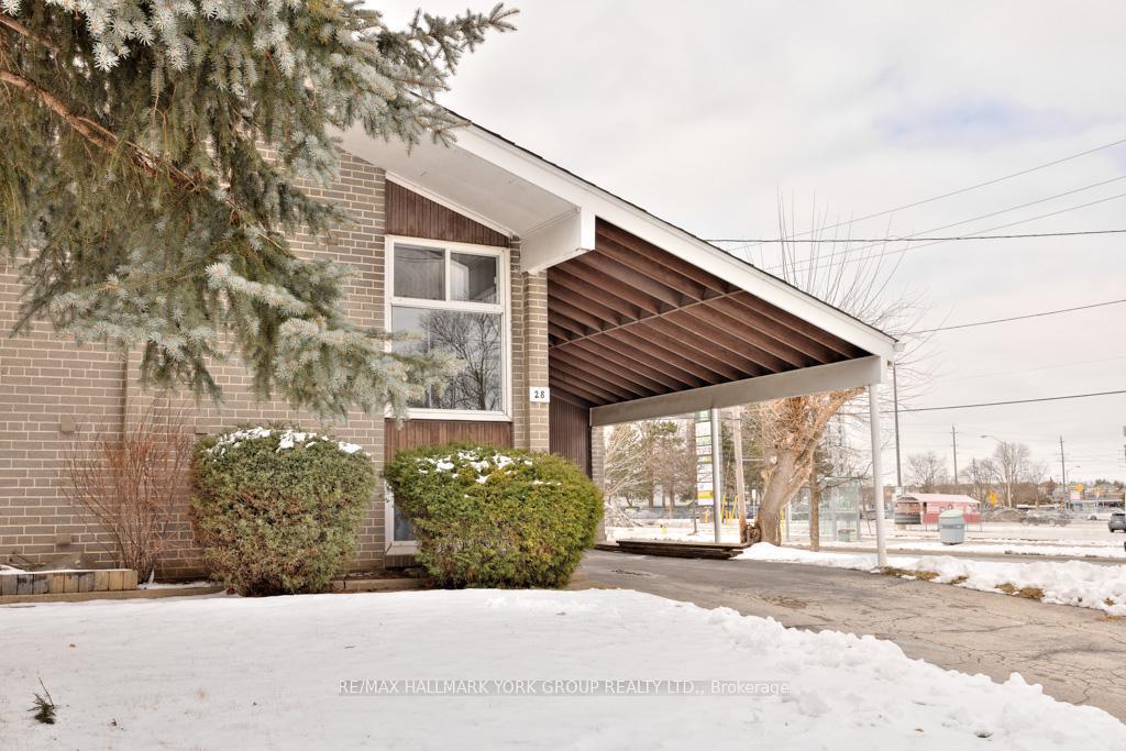 28 Bison Drive, Toronto, ON M2R 2Y2