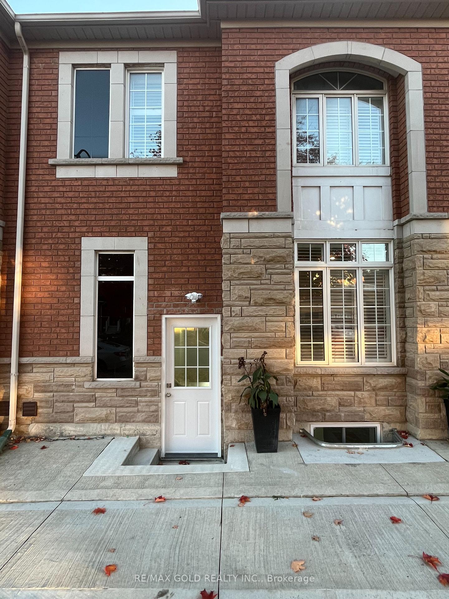 28 Clearjoy Street, Brampton, ON L6V 4N7