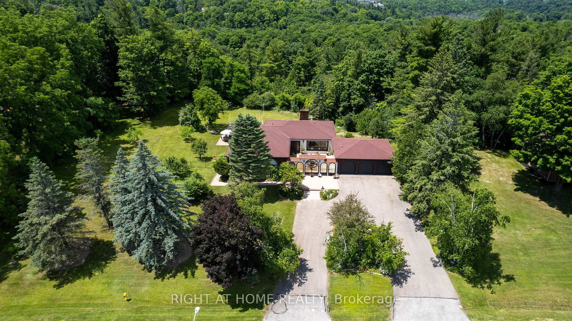 28 Klein's Ridge, Vaughan, ON L0J 1C0
