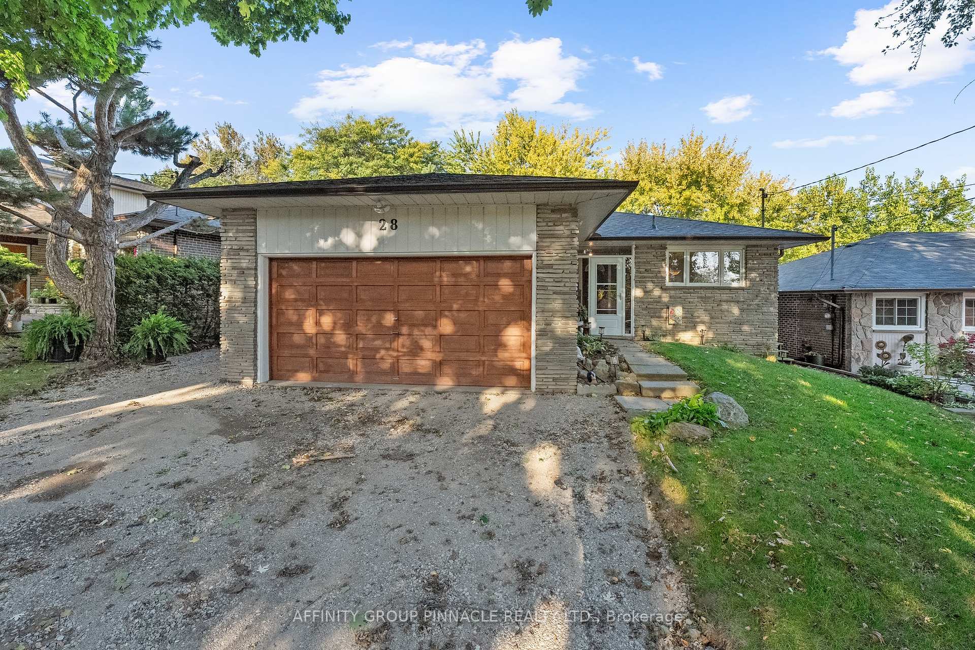 28 Landfair Crescent, Toronto, ON M1J 3A7