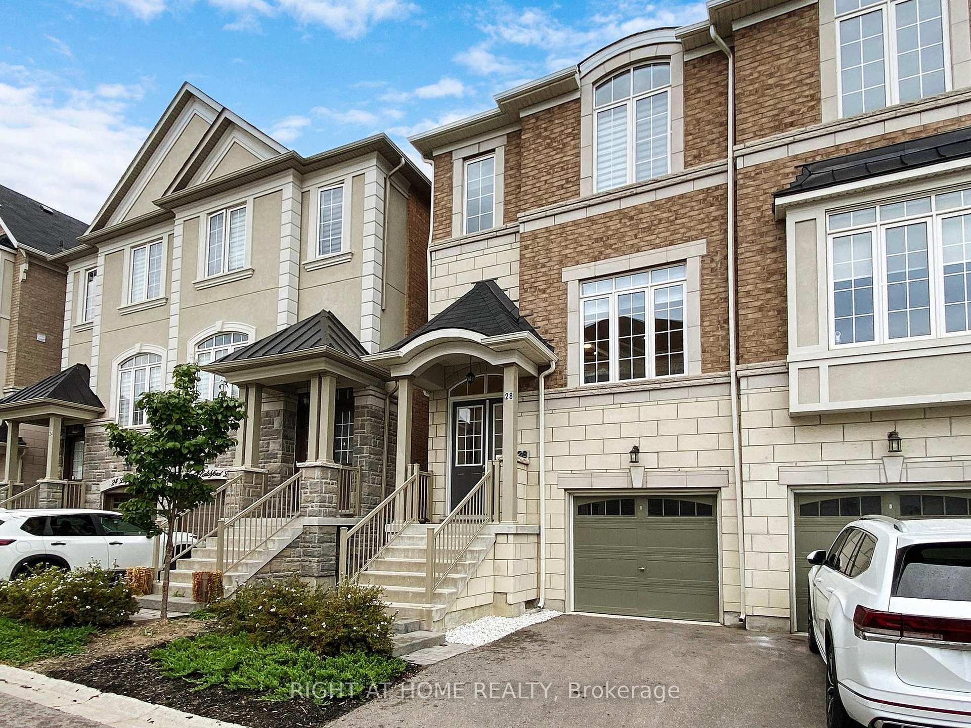 28 Latchford Lane, Richmond Hill, ON L4C 7V6