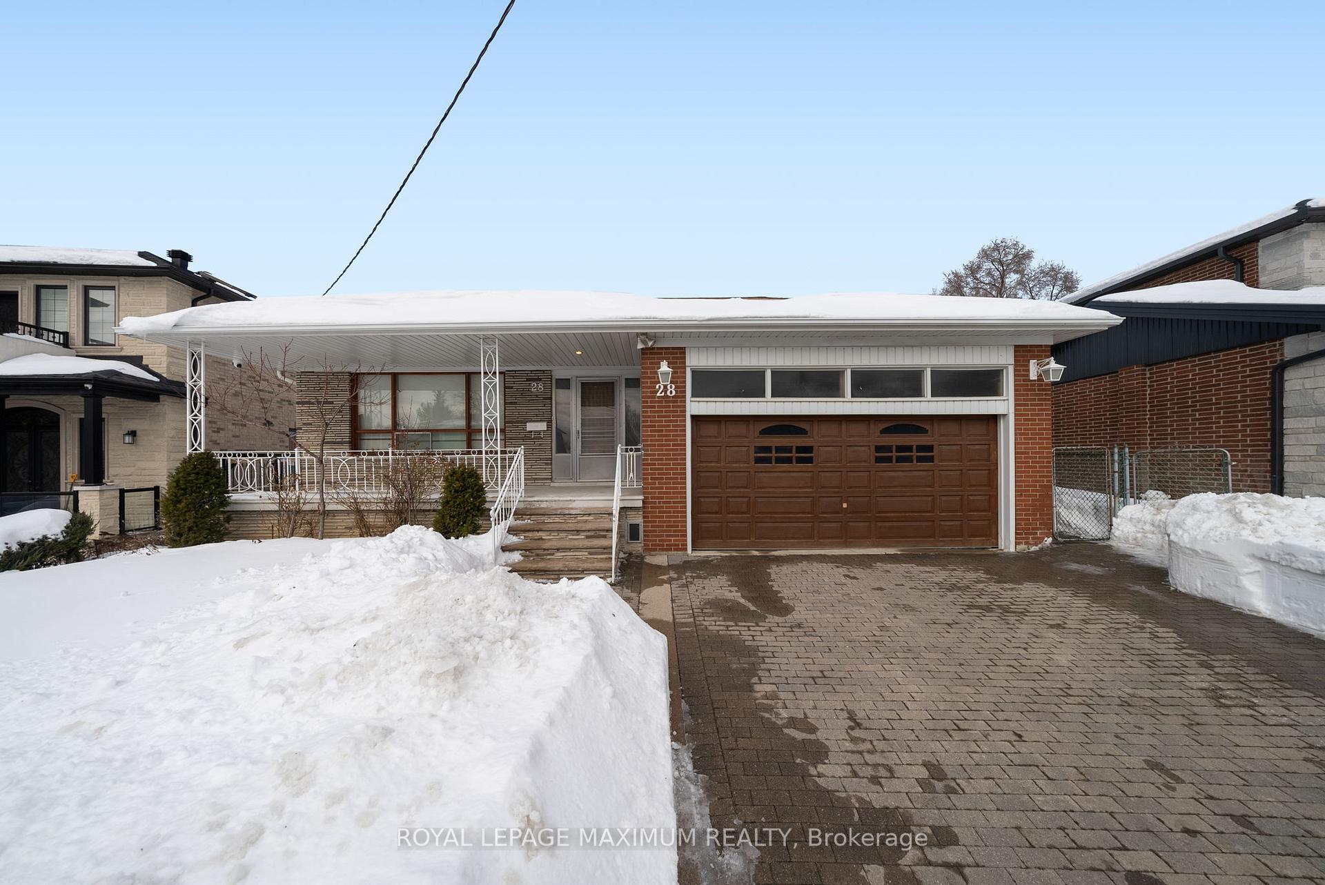 28 Madron Crescent, Toronto, ON M3J 1J1