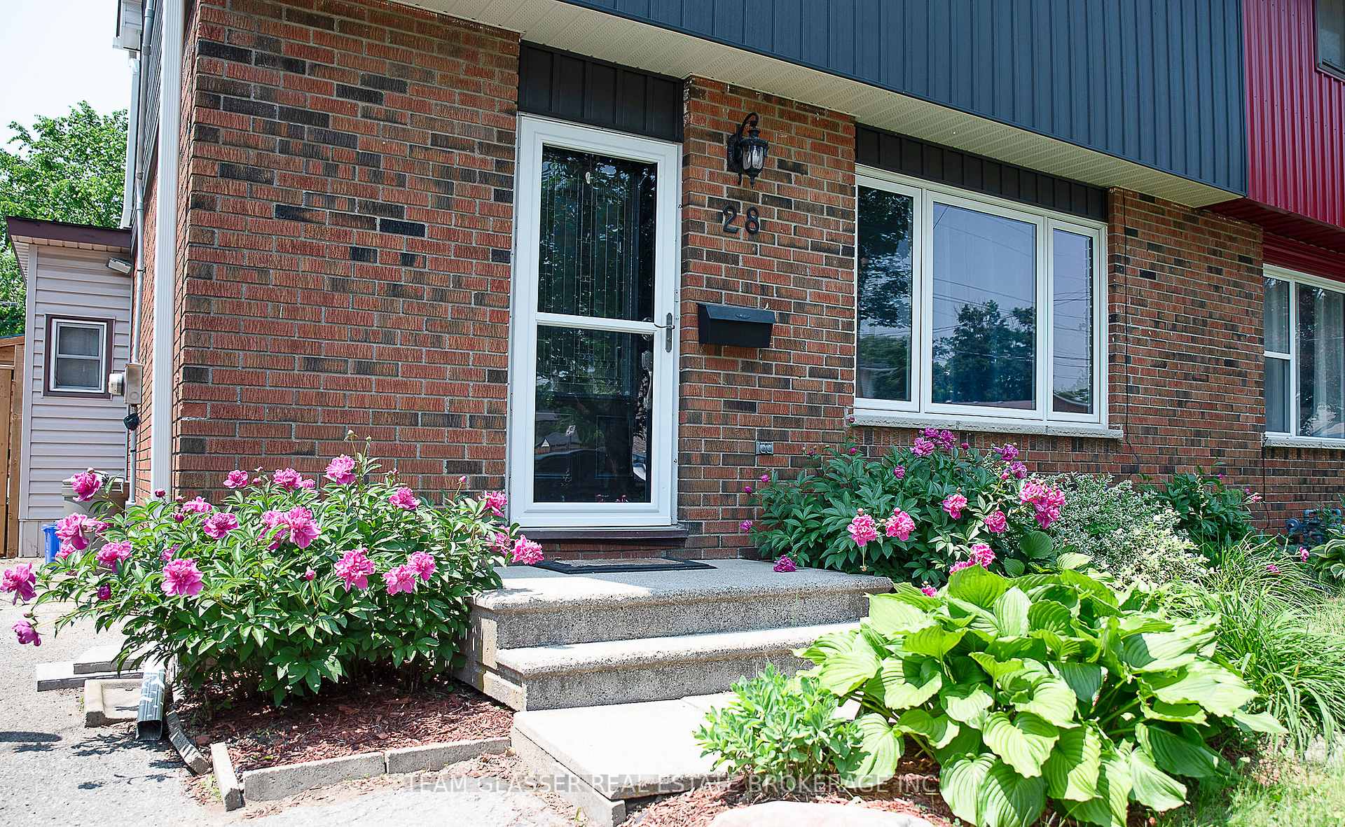 28 PARKVIEW Heights, Aylmer, ON N5H 2J8