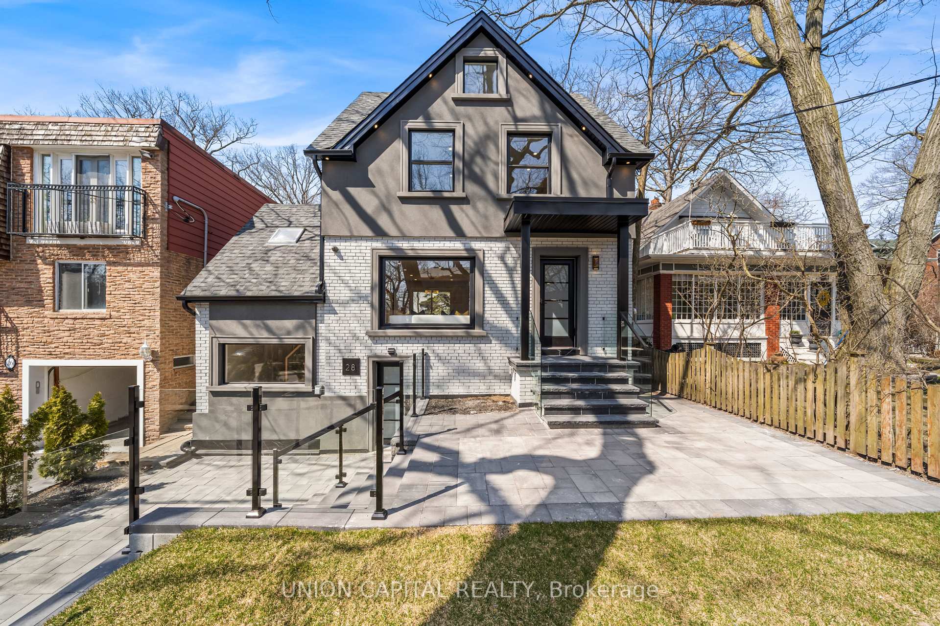 28 Pine Avenue, Toronto, ON M4E 1L8