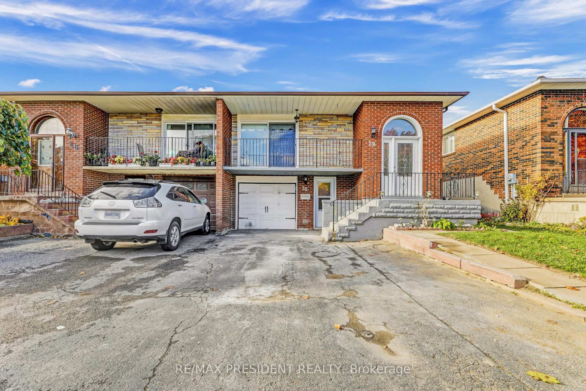 28 Royal Salisbury Way, Brampton, ON L6V 3J6