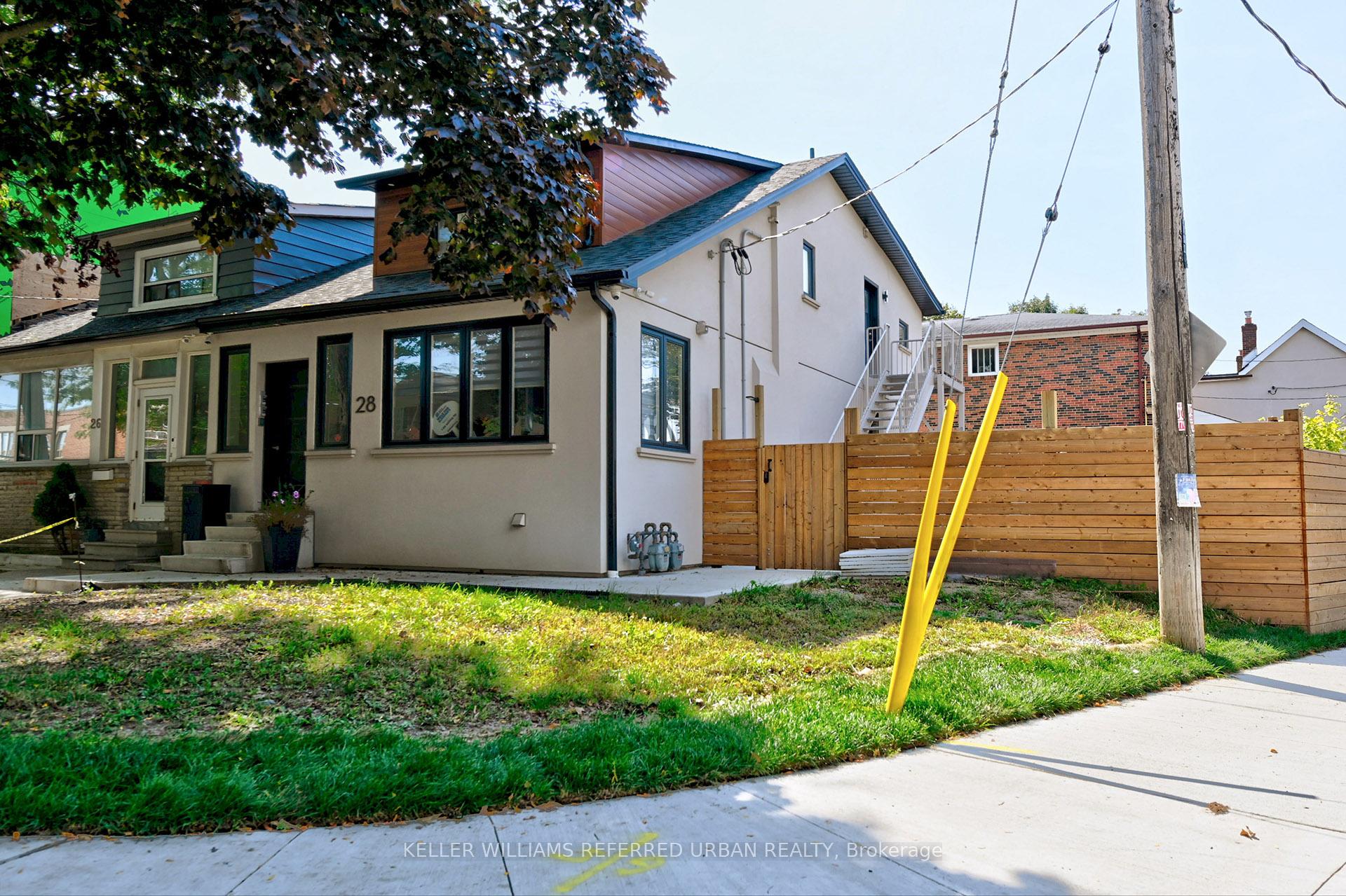 2 - 28 Silverthorn Avenue, Toronto, ON M6N 3J7