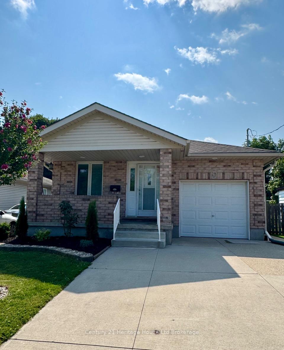 28 Teeple Street, Woodstock, ON N4S 3Y7