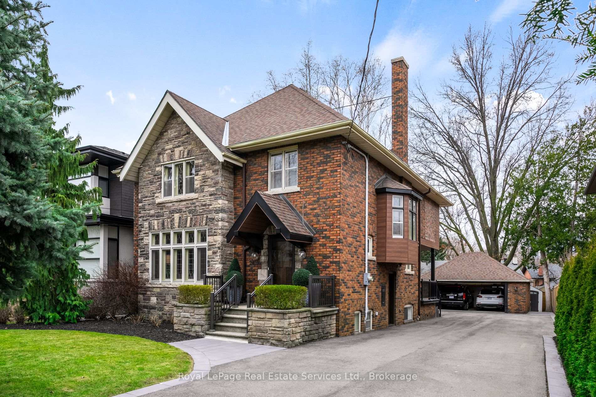 28 Thompson Avenue, Toronto, ON M8Z 3T3