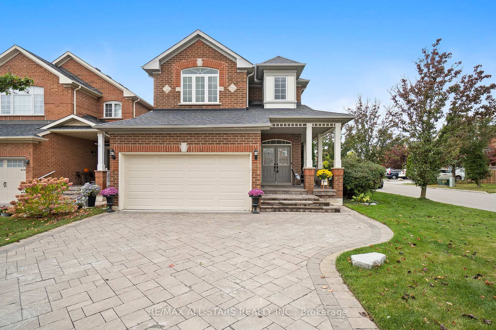 28 White Cedar Drive, Markham, ON L3S 4A7