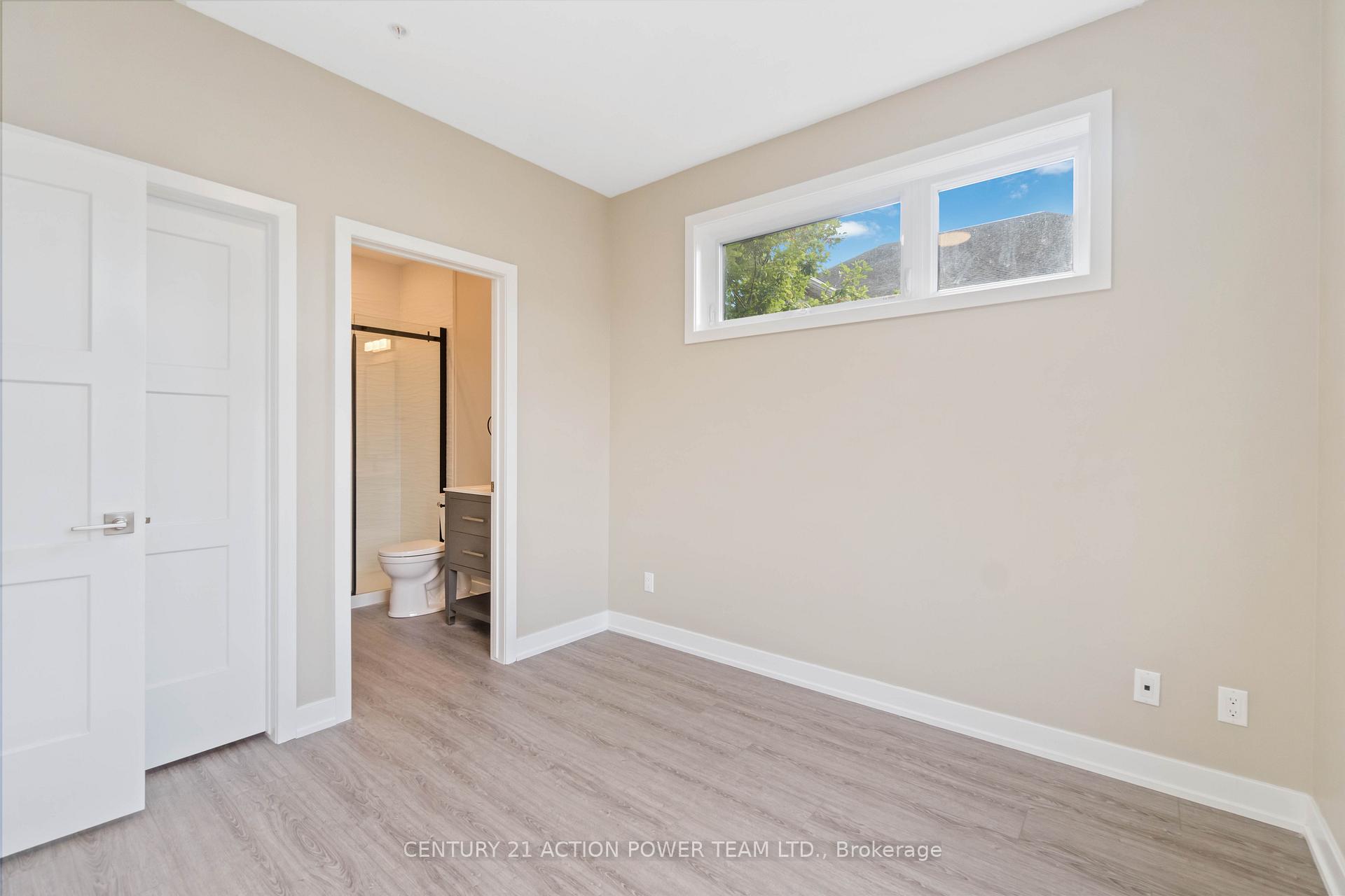 1 - 280 LEVIS Avenue, Vanier and Kingsview Park, ON K1L 6H6